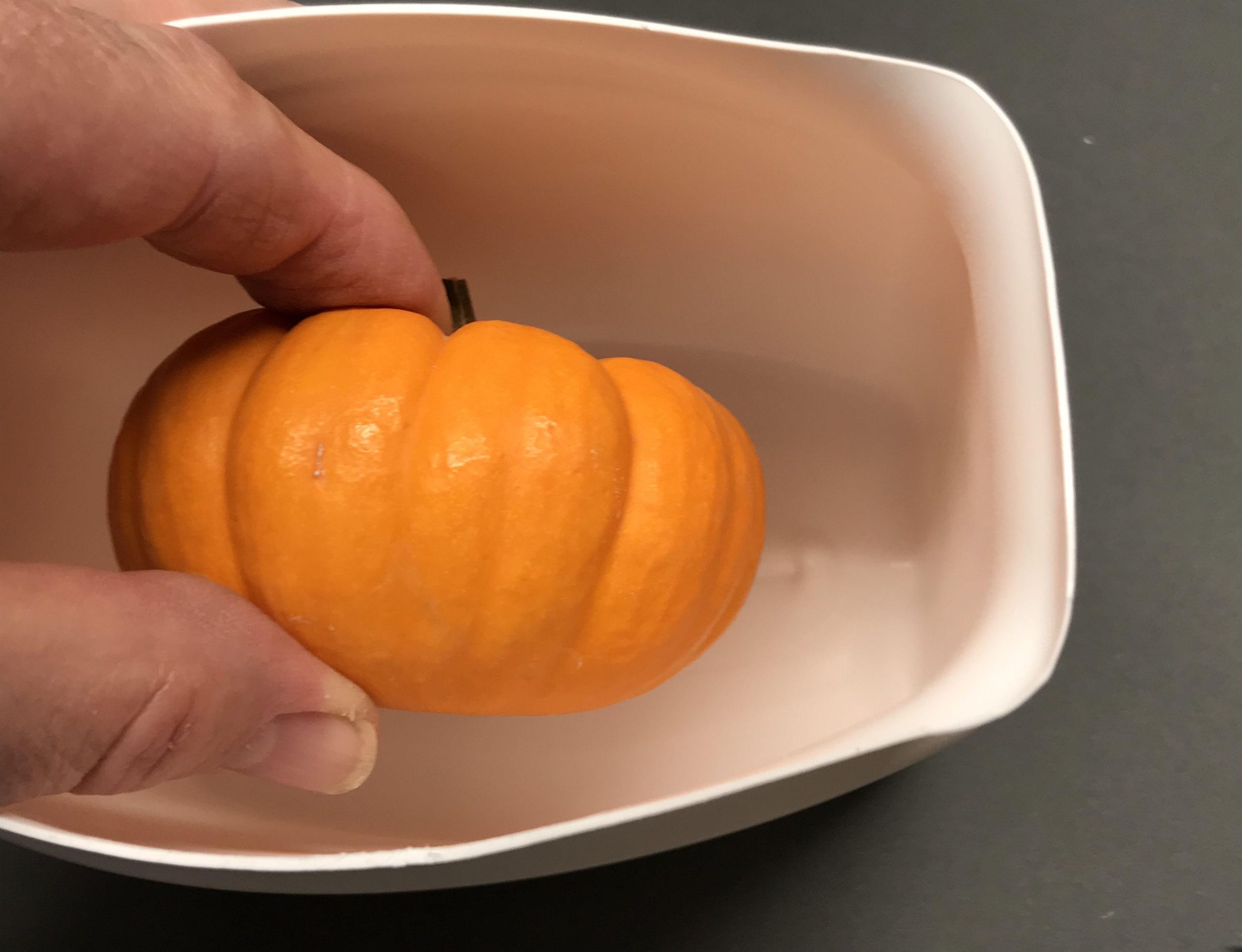 Cast Faux Pumpkins : 14 Steps (with Pictures) - Instructables