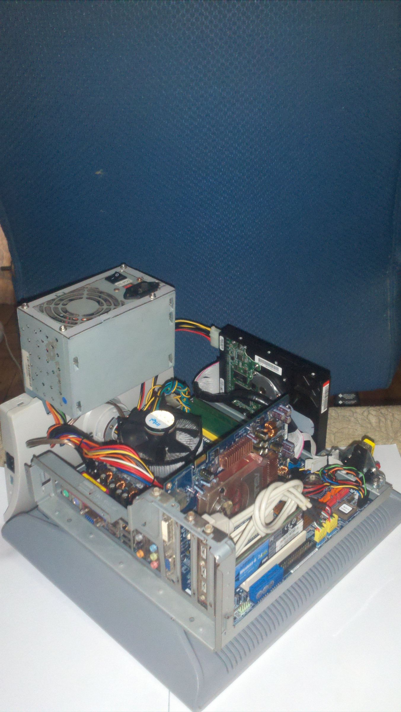 $0 COST, 100% E-WASTE, COMPACT IMAC CLONE : 19 Steps - Instructables
