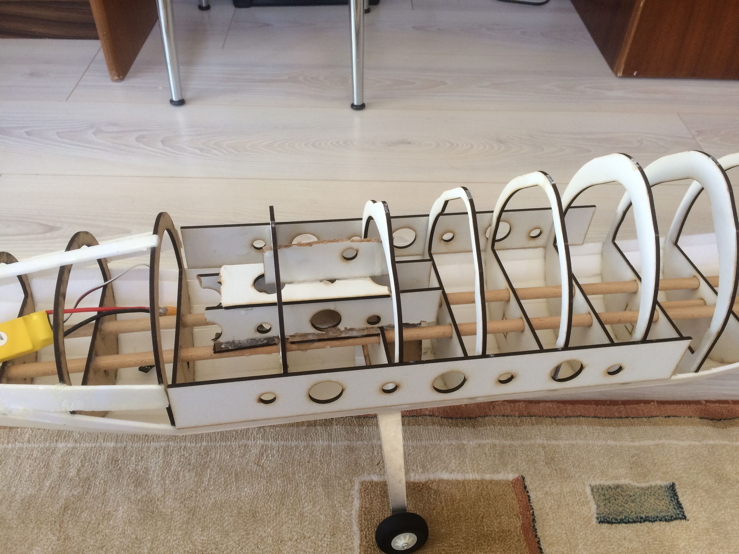 GIANT RC PLANE : 9 Steps (with Pictures) - Instructables