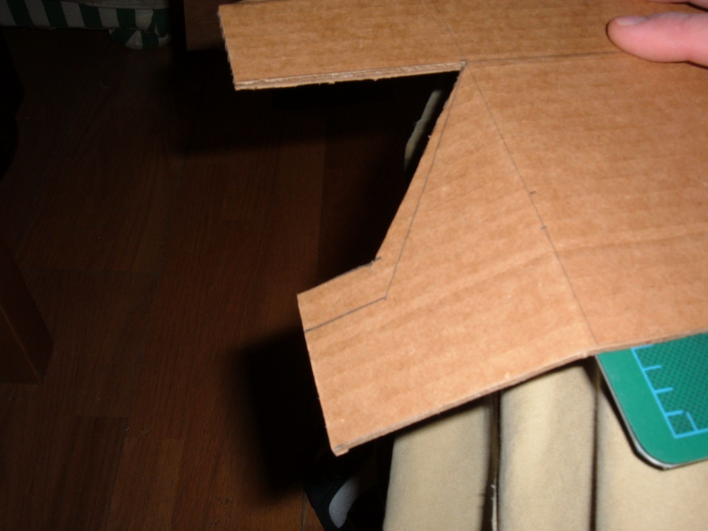 Homemade Cardboard Magazine Box : 8 Steps - Instructables