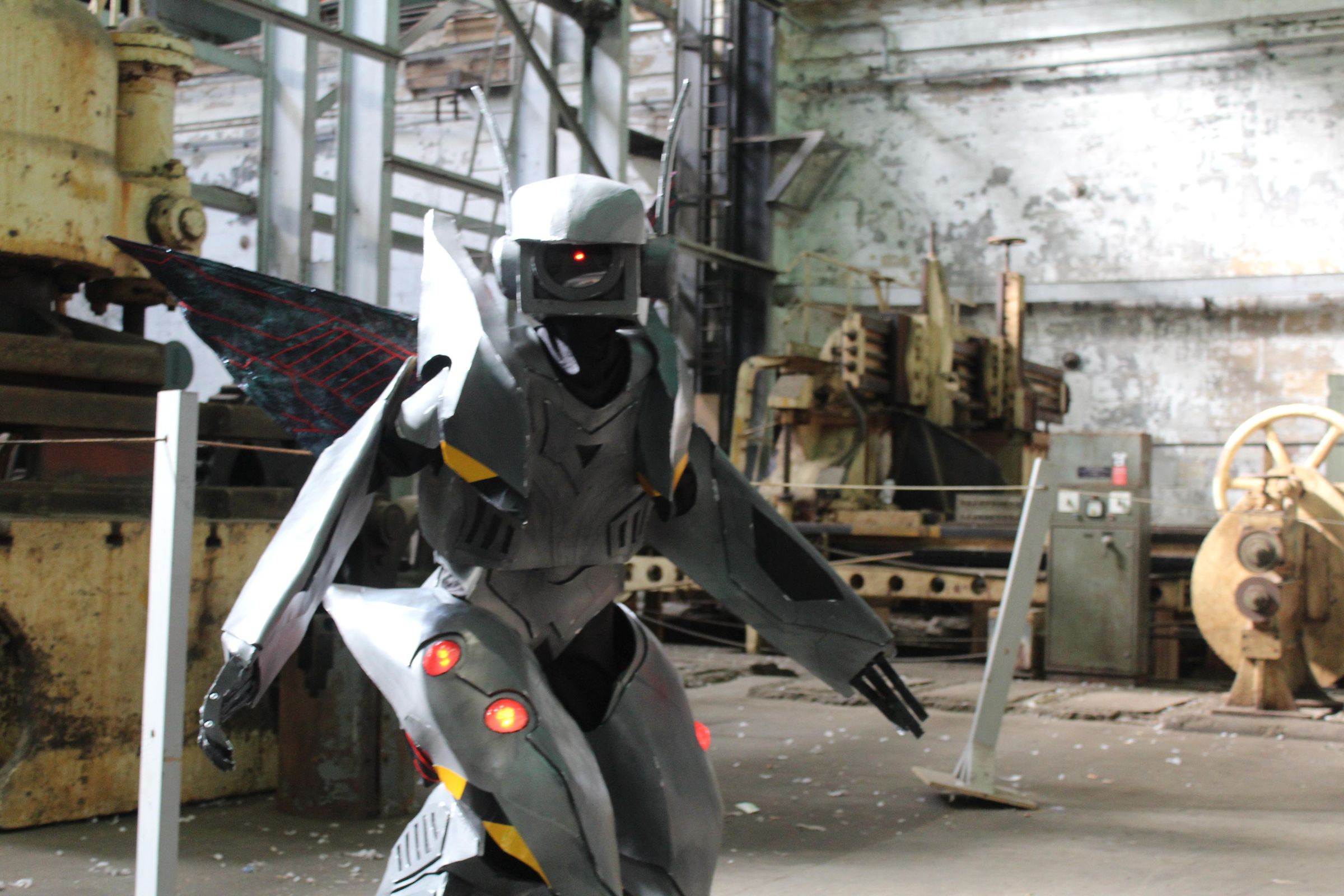 EVA Foam Robot Costume : 16 Steps (with Pictures) - Instructables