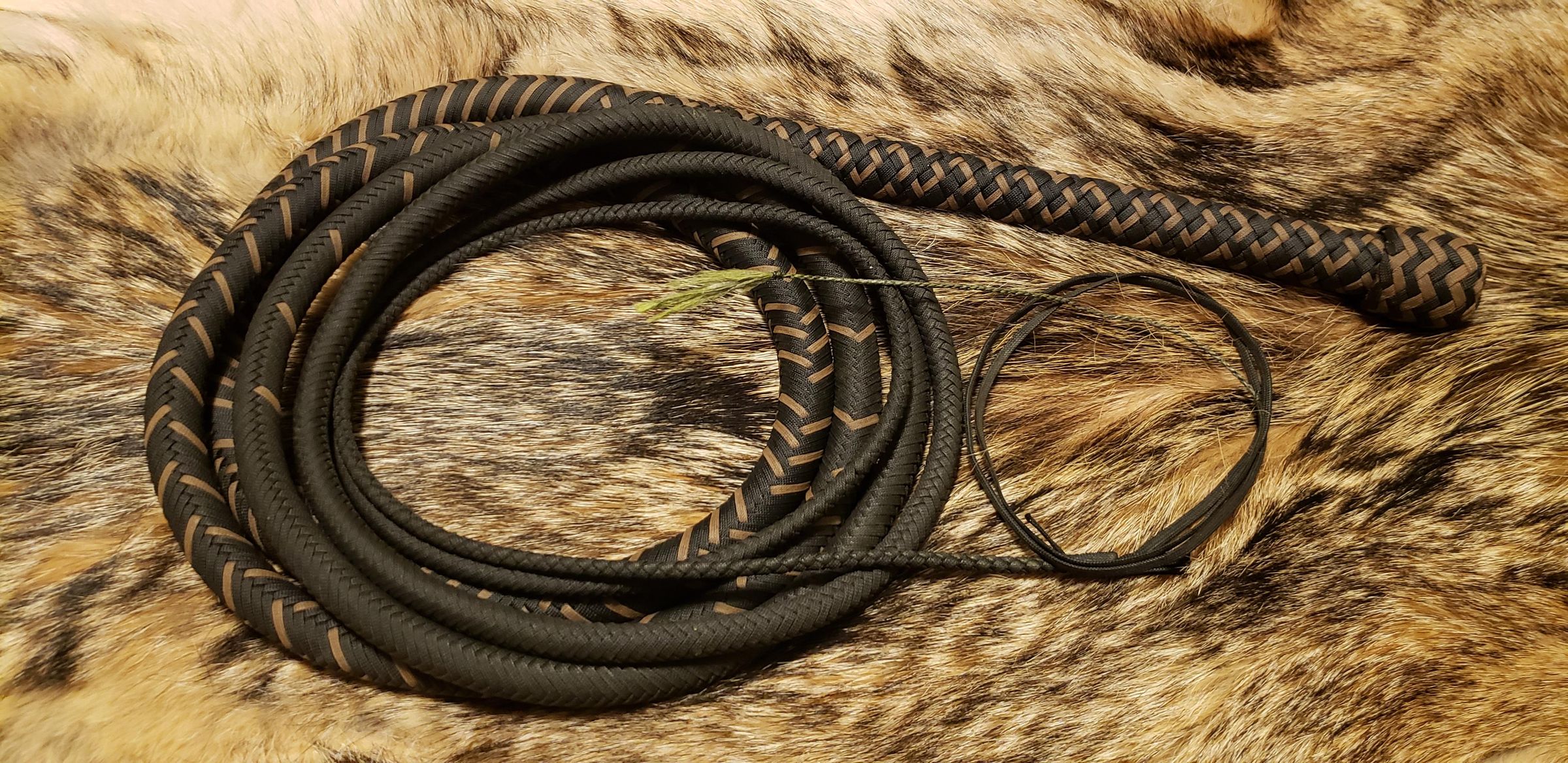 How to Make a 24 Plait 5 Belly Nylon Bullwhip : 10 Steps (with Pictures ...