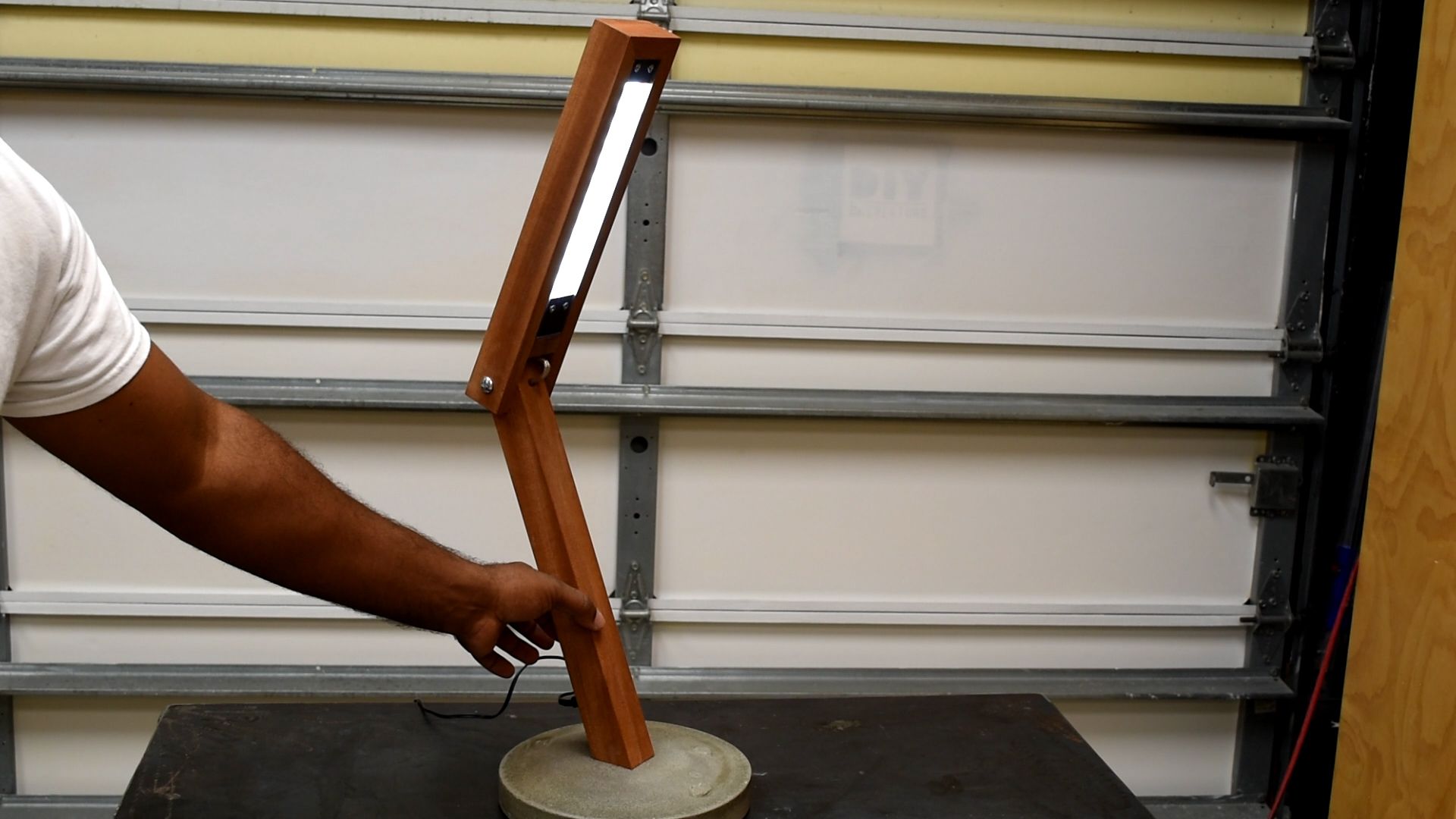 LED Concrete Desk Lamp : 8 Steps (with Pictures) - Instructables