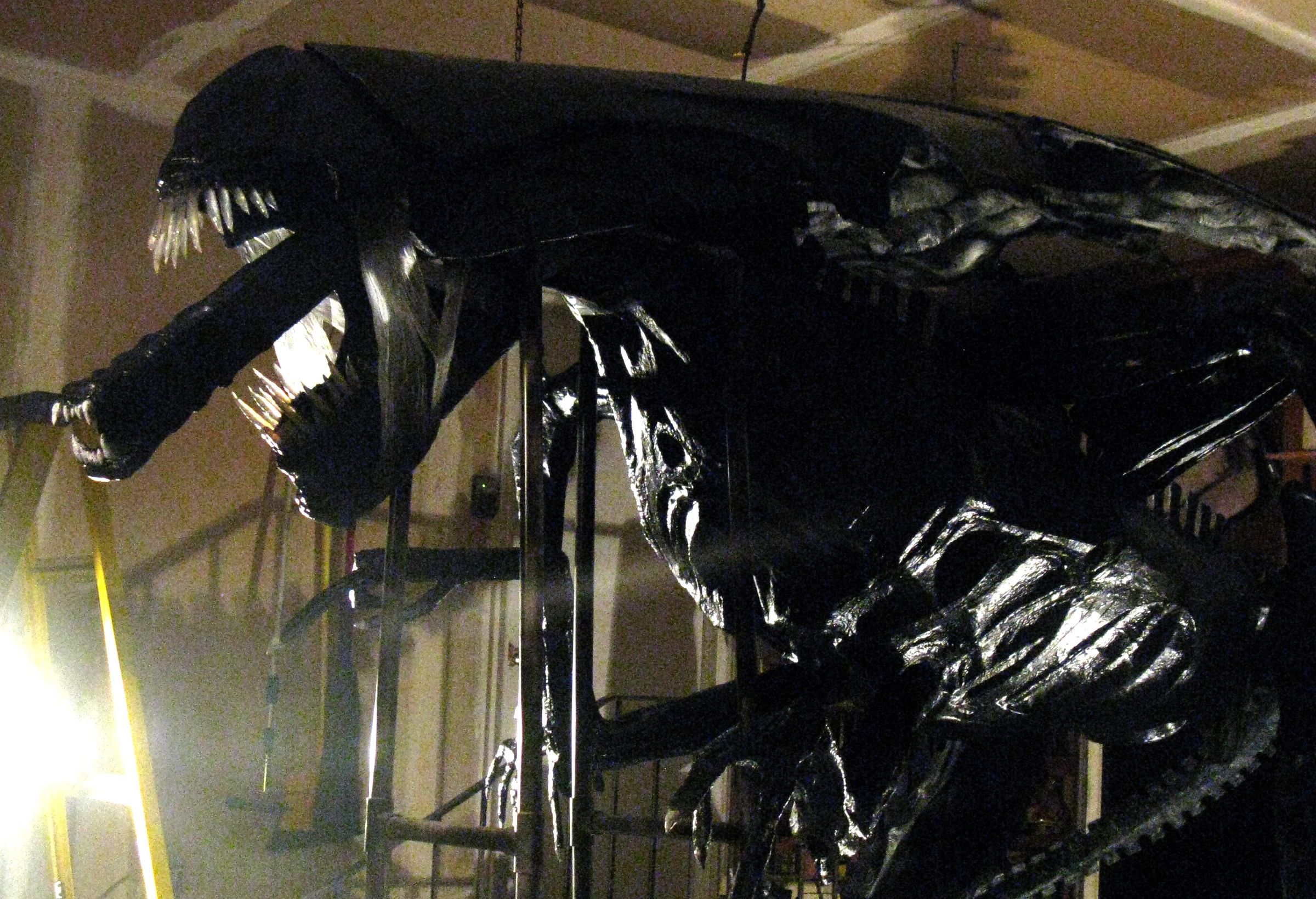 Life-Size Alien Queen Statue From Aliens : 8 Steps (with Pictures ...