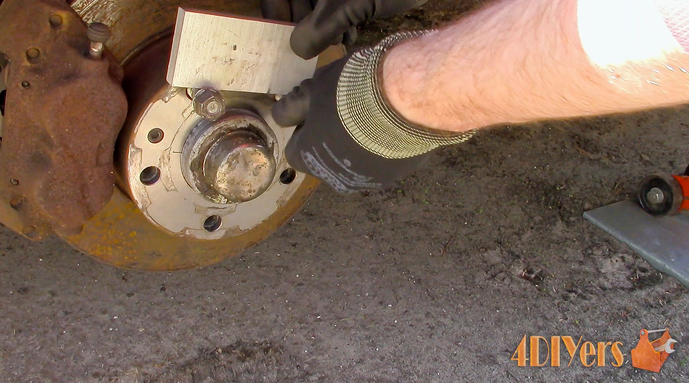 How to Calculate Lug Stud Length : 5 Steps (with Pictures) - Instructables