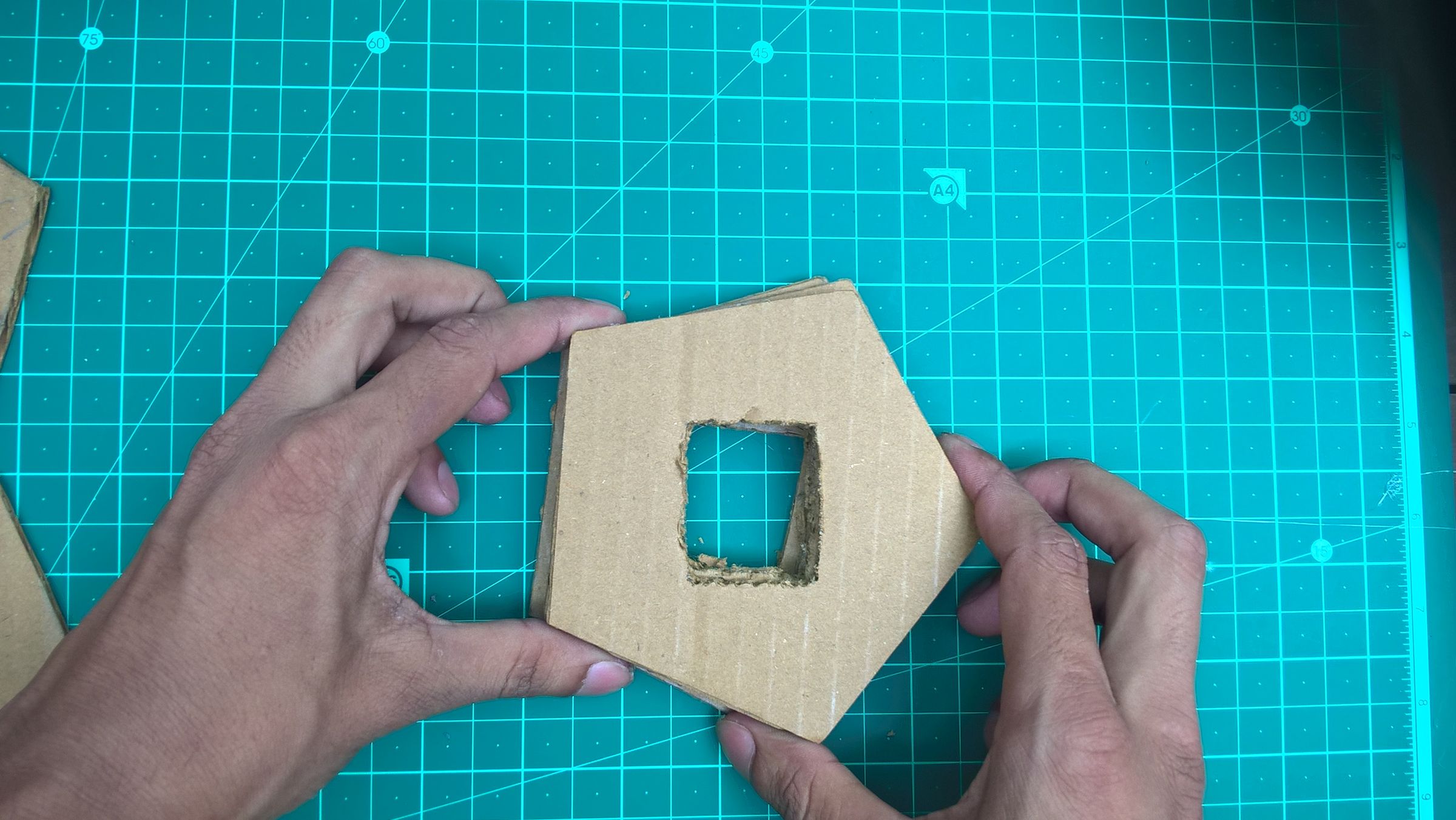 DIY Cardboard Lamp : 8 Steps (with Pictures) - Instructables