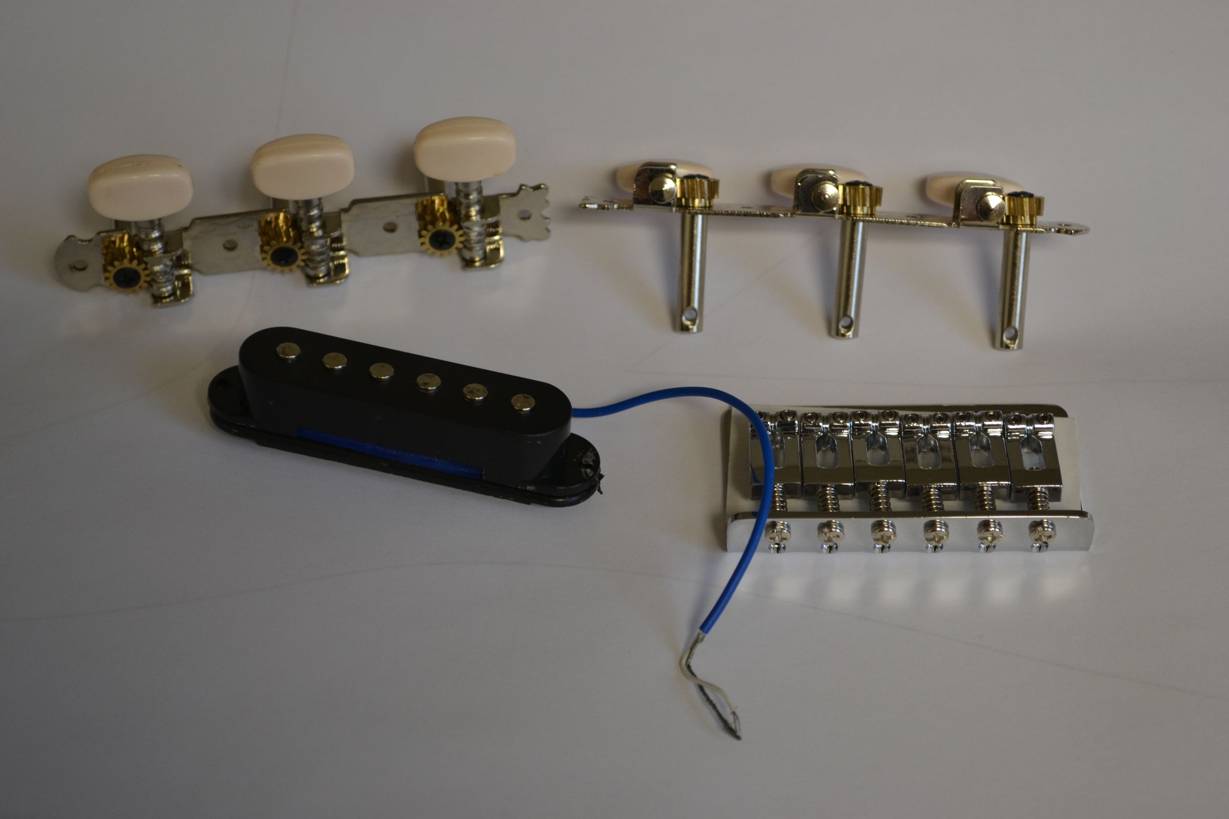 Cardboard Electric Guitar : 12 Steps (with Pictures) - Instructables