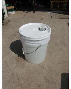 How to Remove 5 Gallon Bucket Lids : 5 Steps - Instructables