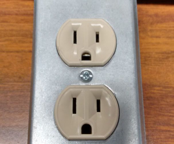 portable outlet DIY Project - Step-by-Step DIY Project | FindingDIY