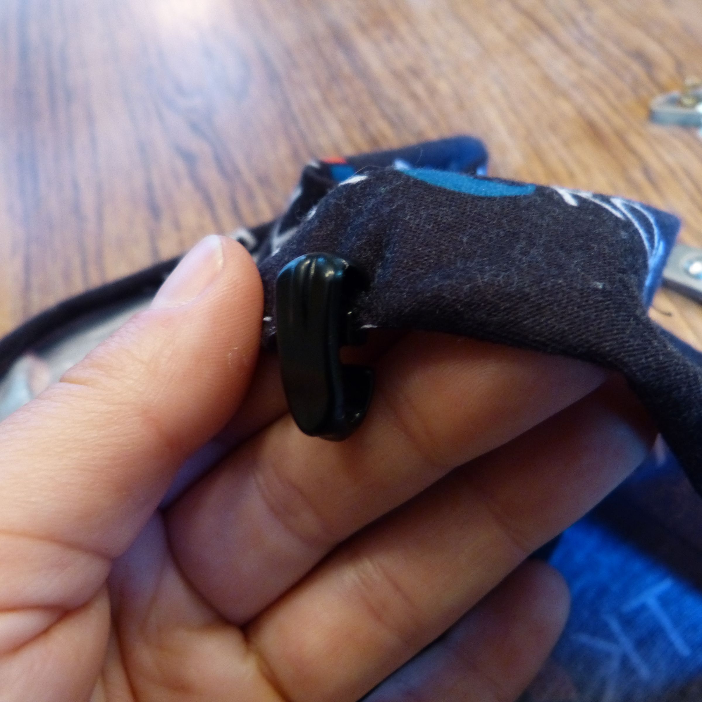 MYOG Trail Gaiters From a Buff : 8 Steps (with Pictures) - Instructables