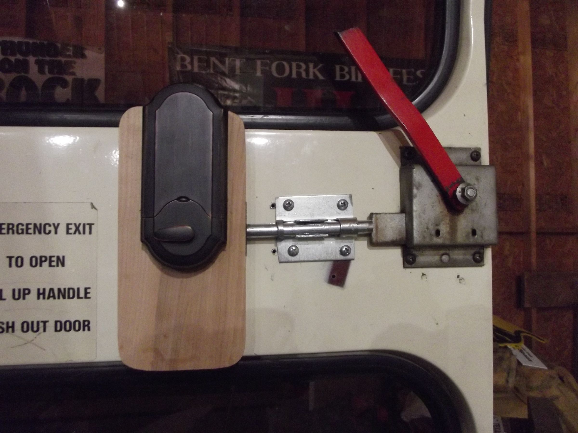 Keyless Door Lock for Schoolie Project : 7 Steps - Instructables