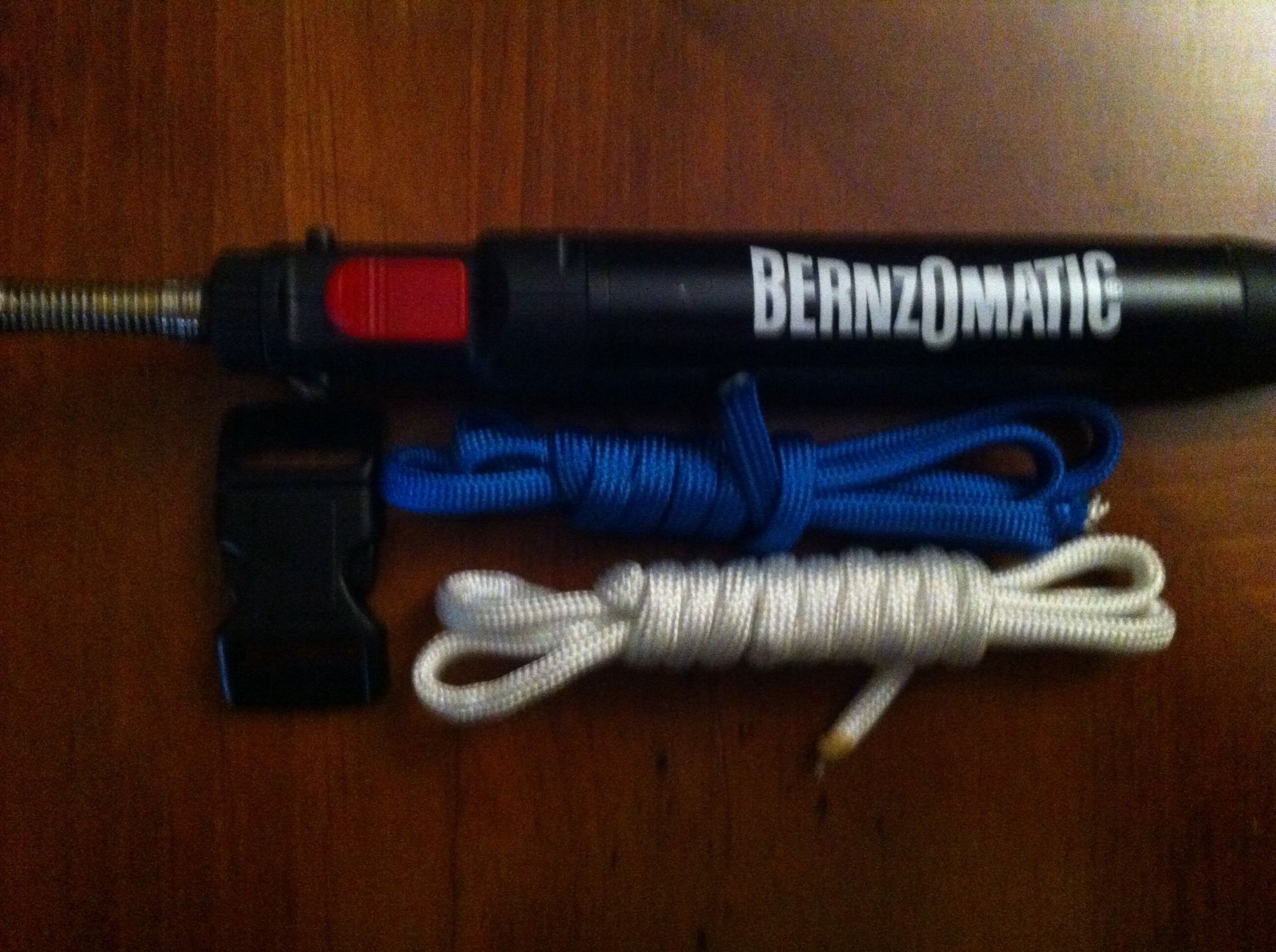 Paracord 4-strand Round Braid : 4 Steps - Instructables