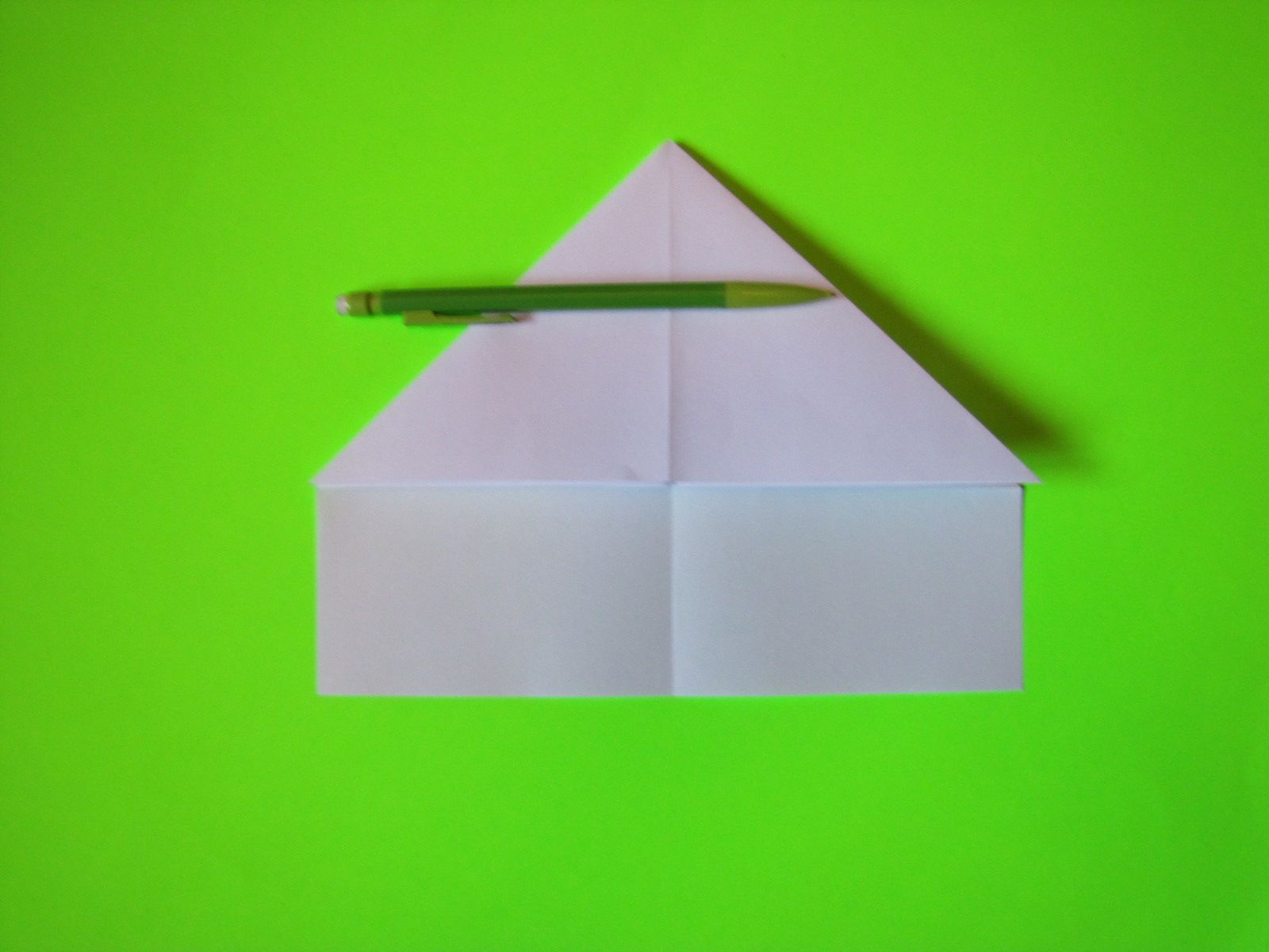 How to Make the Delta-Fighter Paper Plane : 12 Steps - Instructables