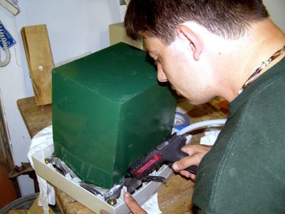 Turn Your Old CRT Computer Monitor Into a Fish Tank ! ! ! : 11 Steps ...