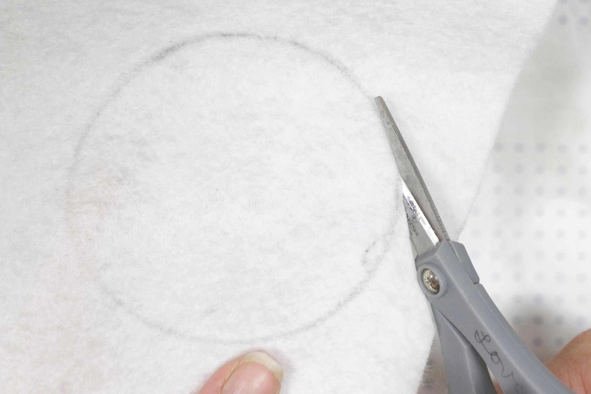 How to Sew an LED Into Your Embroidery Project : 11 Steps (with ...
