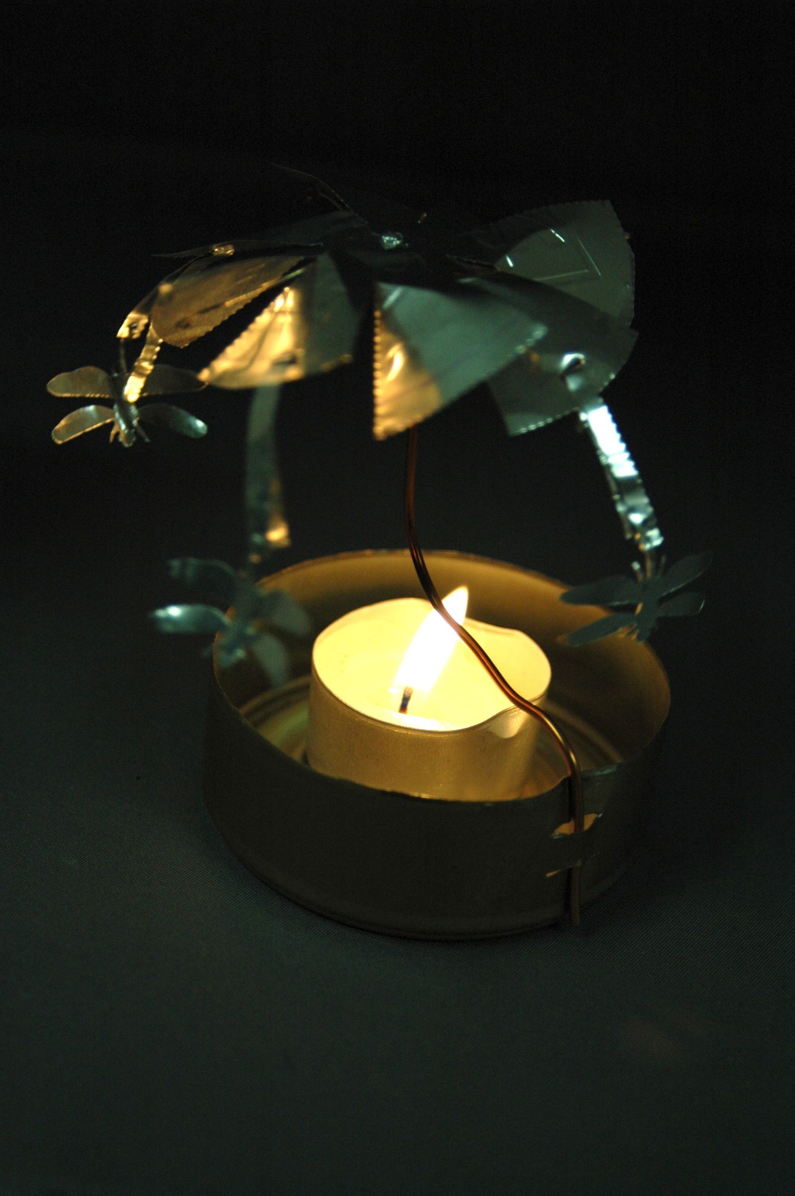 Spinning Sparkling Candle Carousel : 8 Steps (with Pictures ...