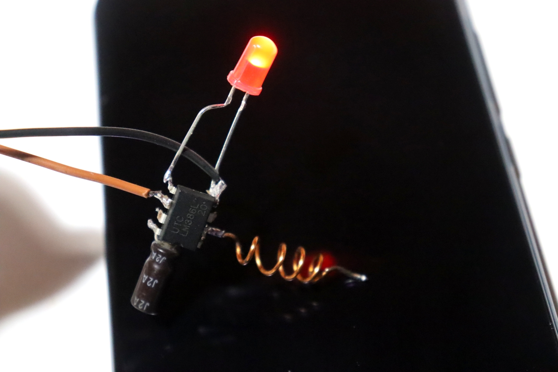 How to Make Mobile Phone Detector : 8 Steps - Instructables