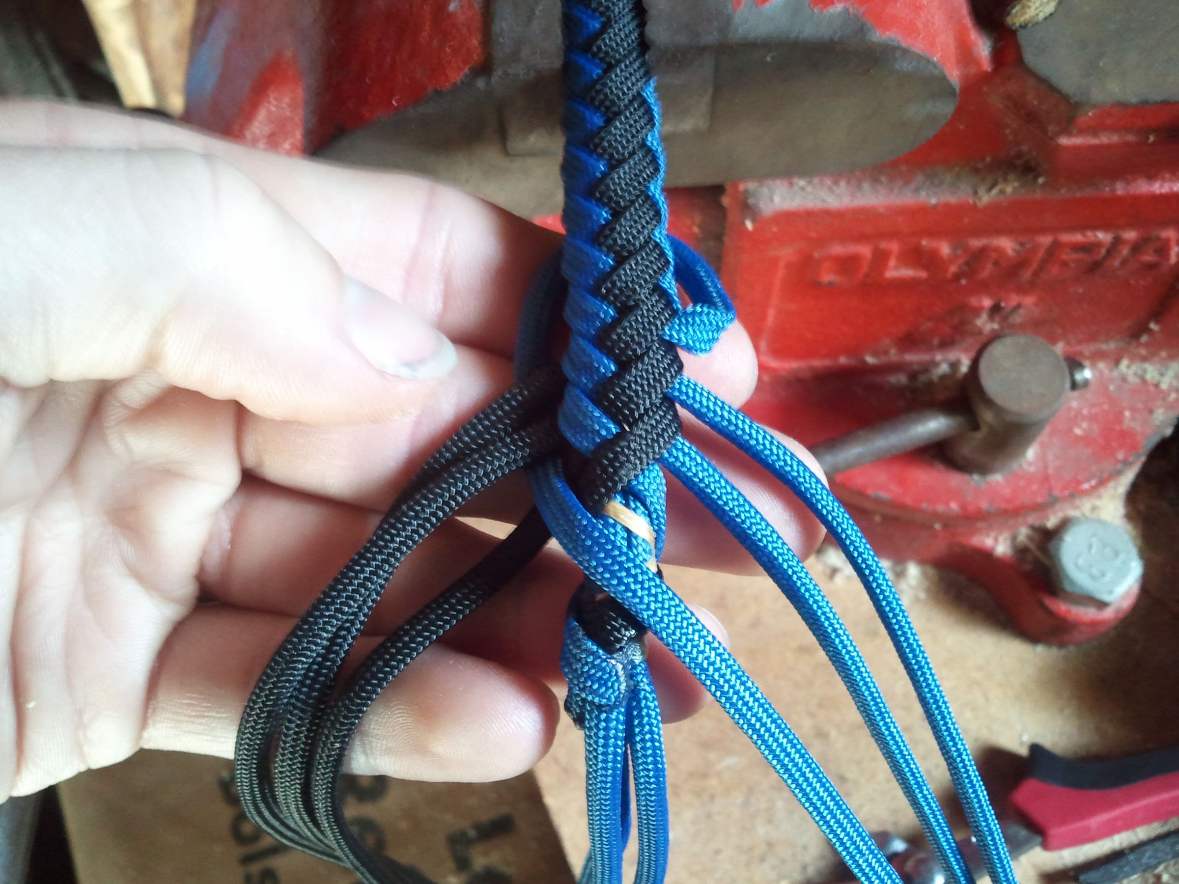 Making a Paracord Whip : 28 Steps (with Pictures) - Instructables