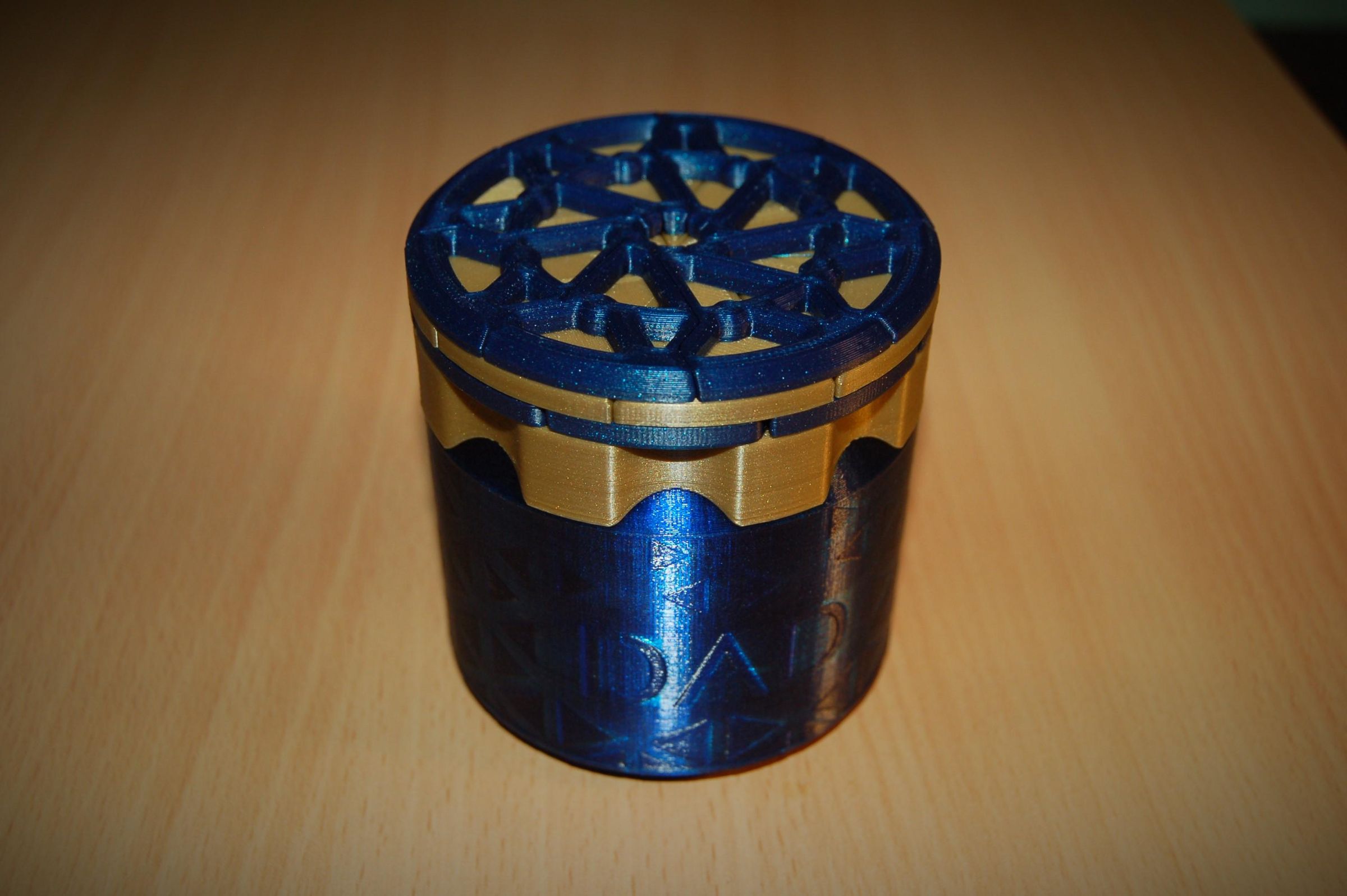 Decorative Iris Box Guide : 11 Steps (with Pictures) - Instructables