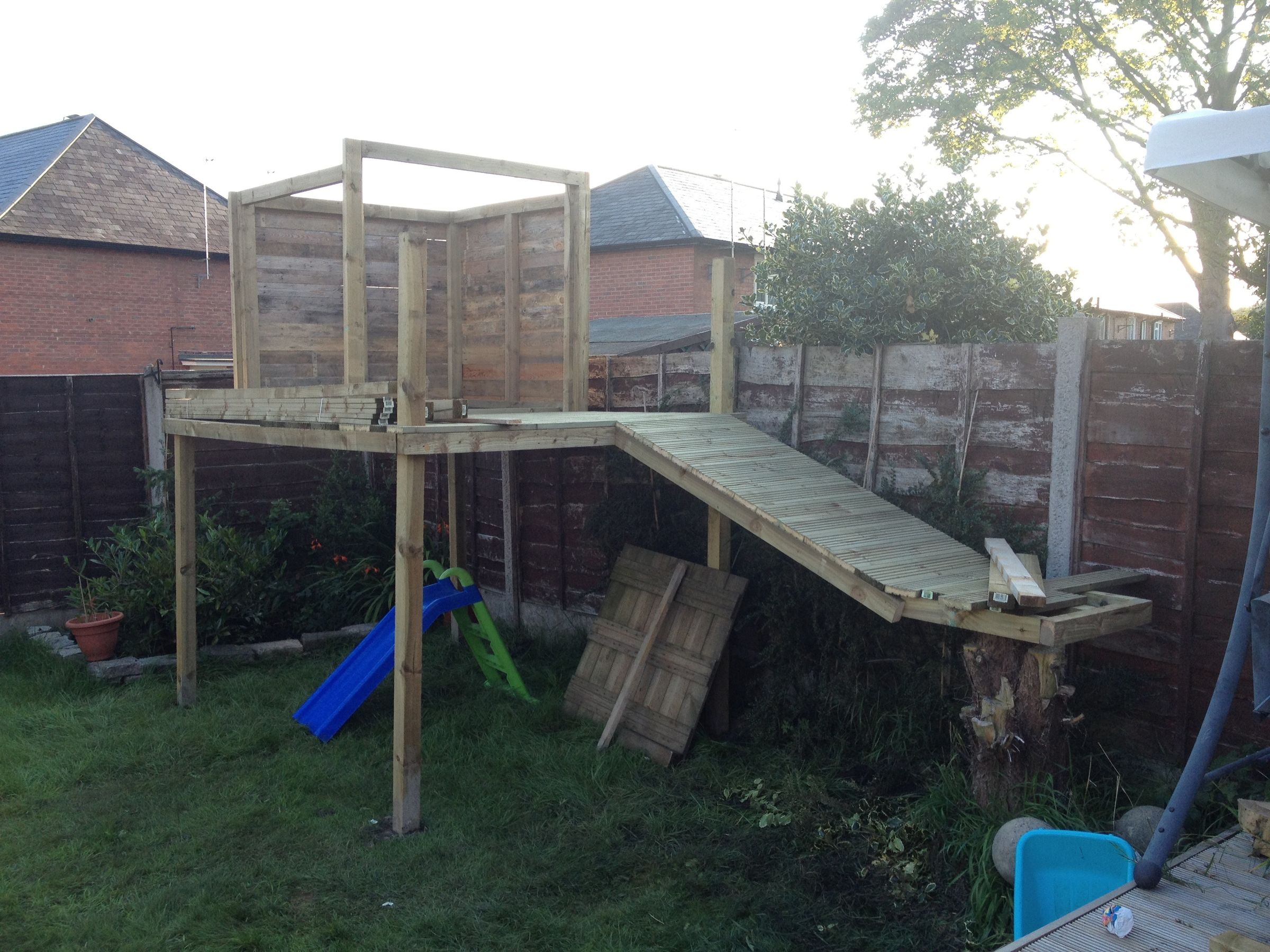 Playhouse Fort : 9 Steps (with Pictures) - Instructables