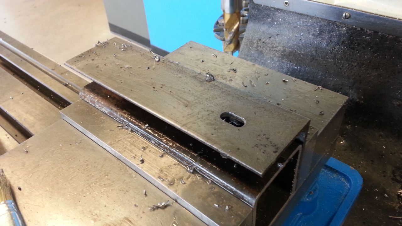 How to Make Slotted Holes in Angle Iron : 4 Steps - Instructables