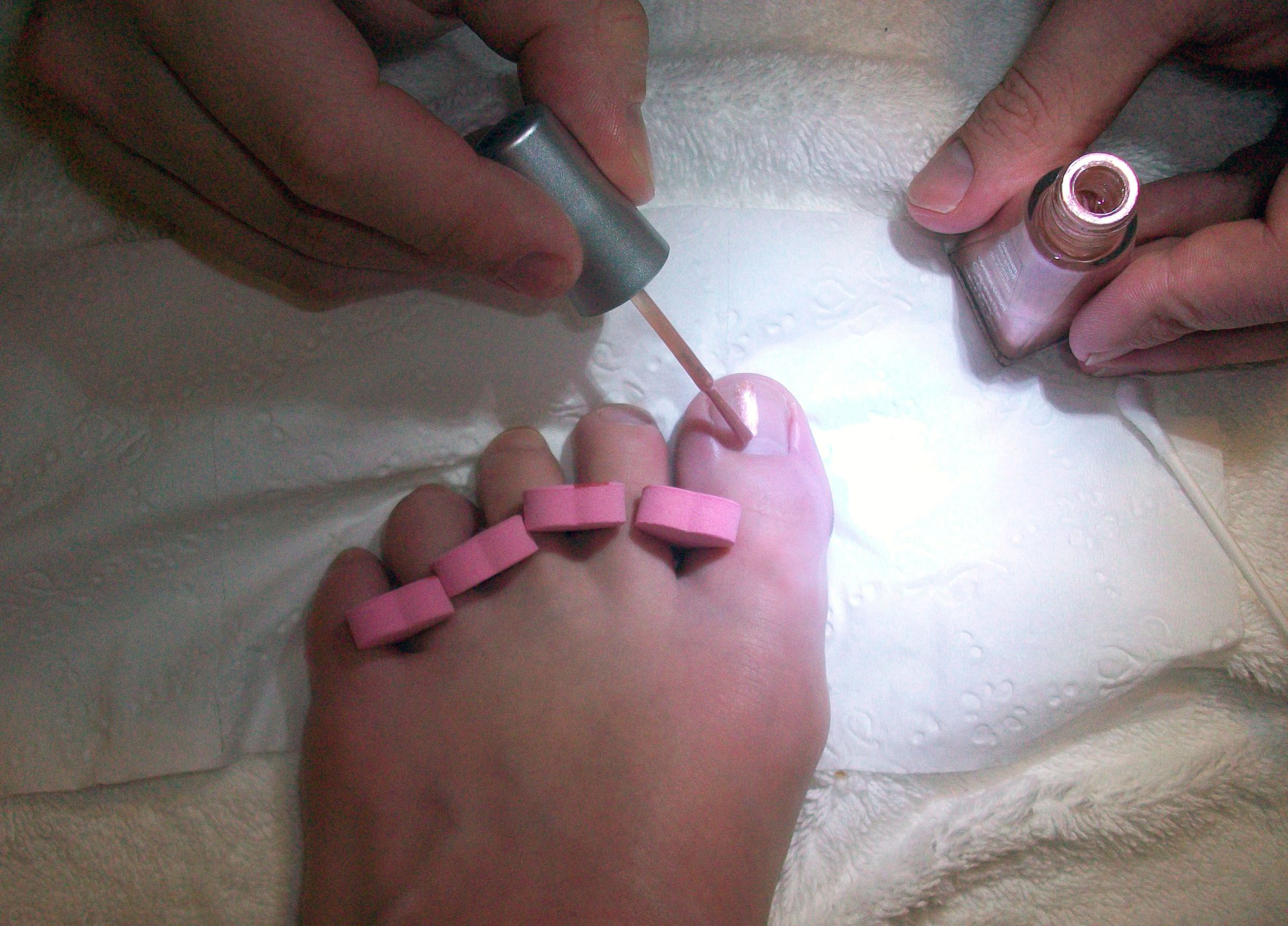 DIY Pedicure : 8 Steps (with Pictures) - Instructables