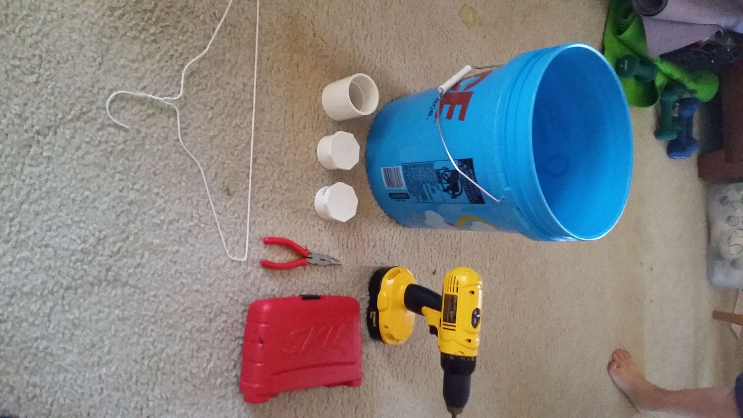 Bucket Mouse Trap (kill or No Kill) : 8 Steps - Instructables