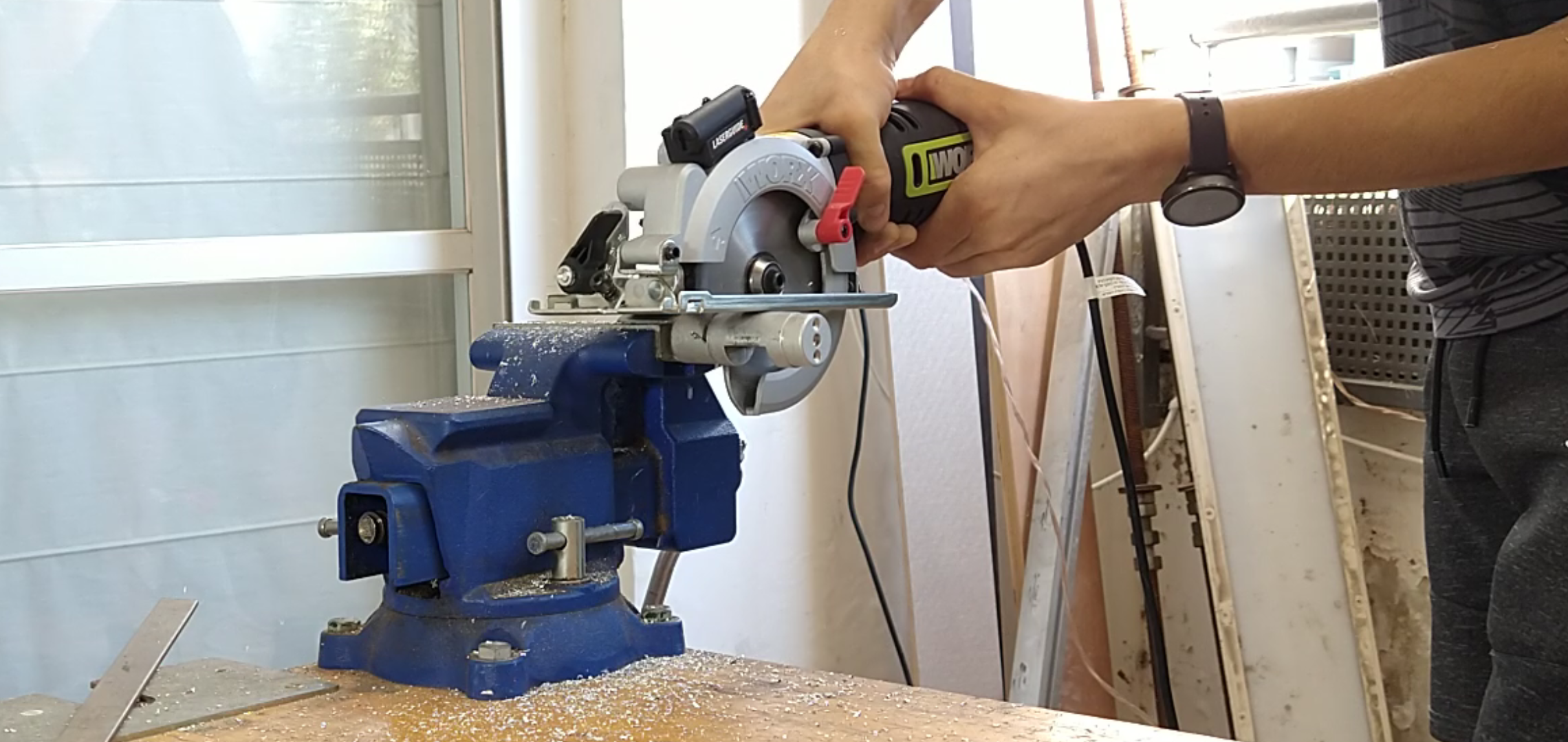 Top 10 Ways to Cut Metal - Without an Angle Grinder! : 11 Steps (with ...