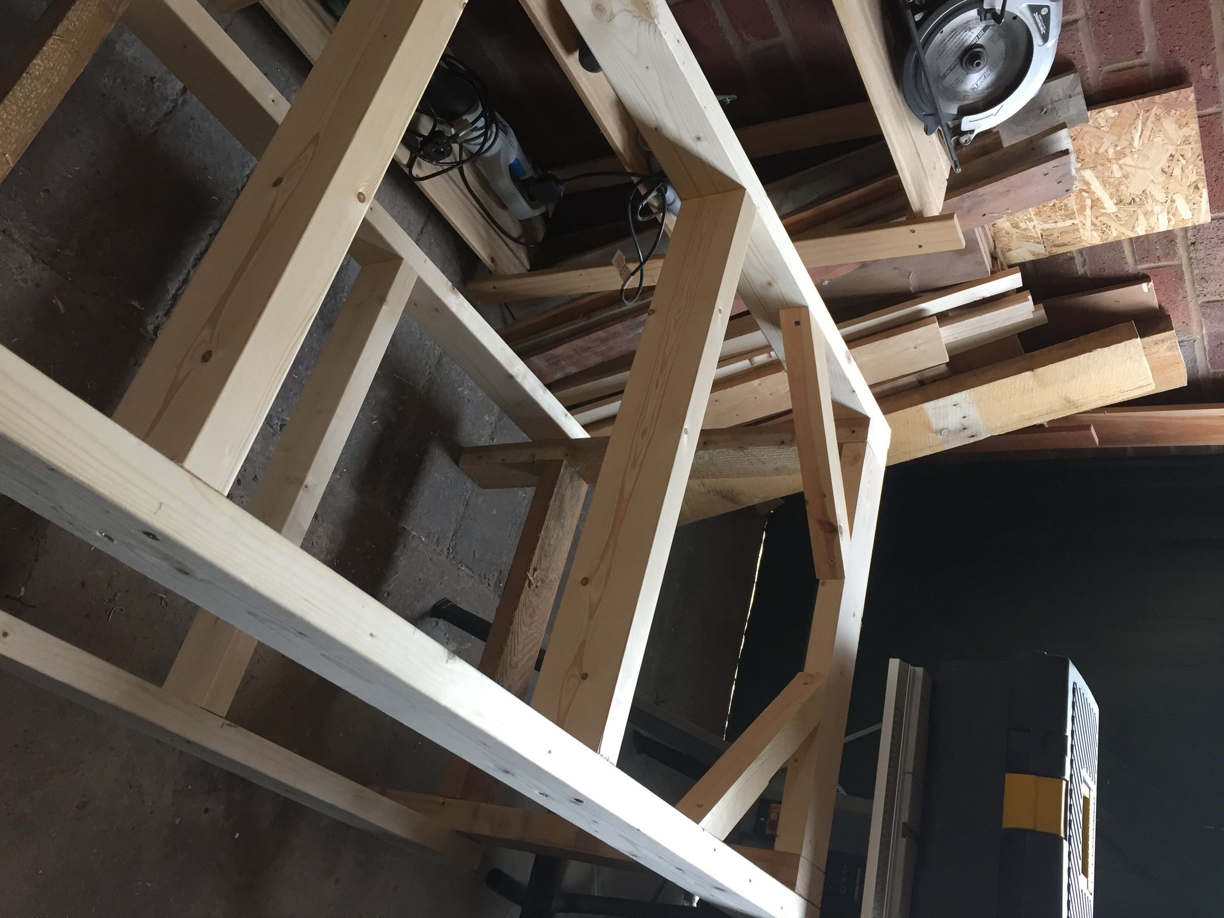 Pallet Wood Workbench. : 6 Steps (with Pictures) - Instructables