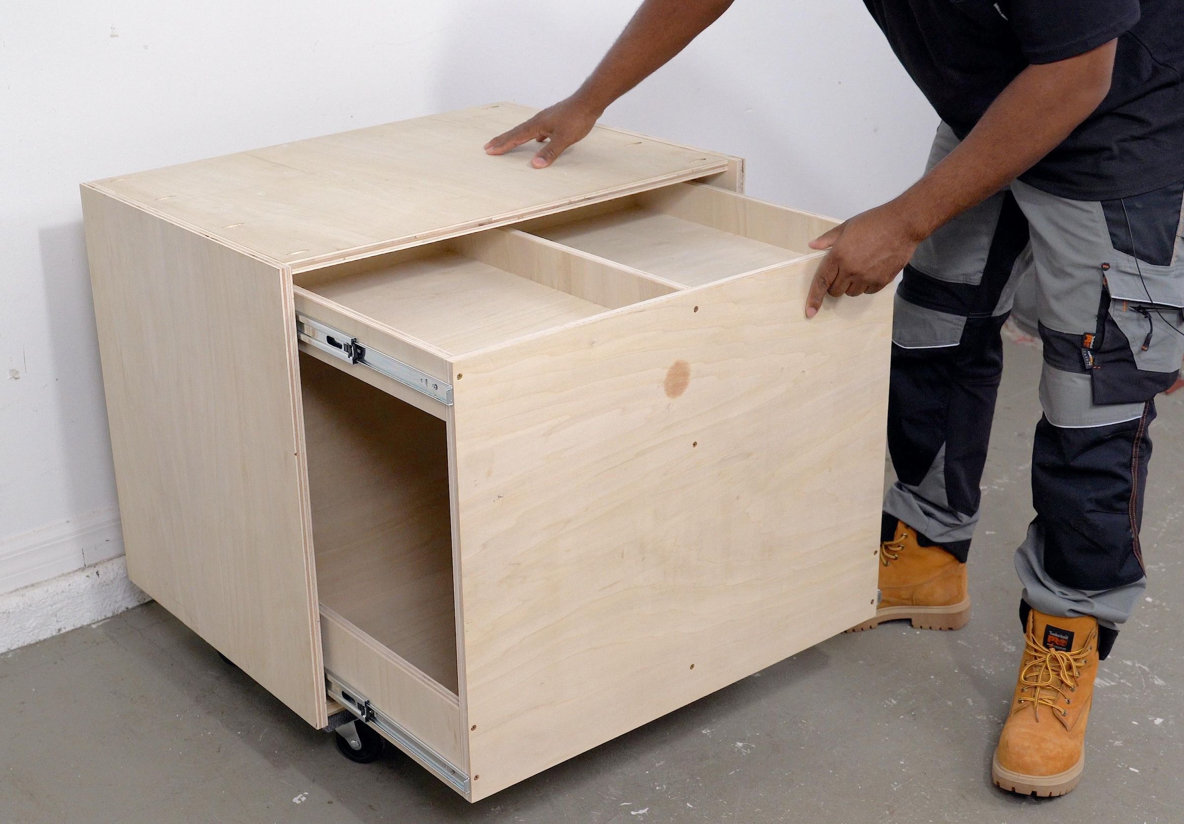DIY GARAGE CABINETS AND ORGANIZATION SOLUTIONS : 13 Steps (with ...