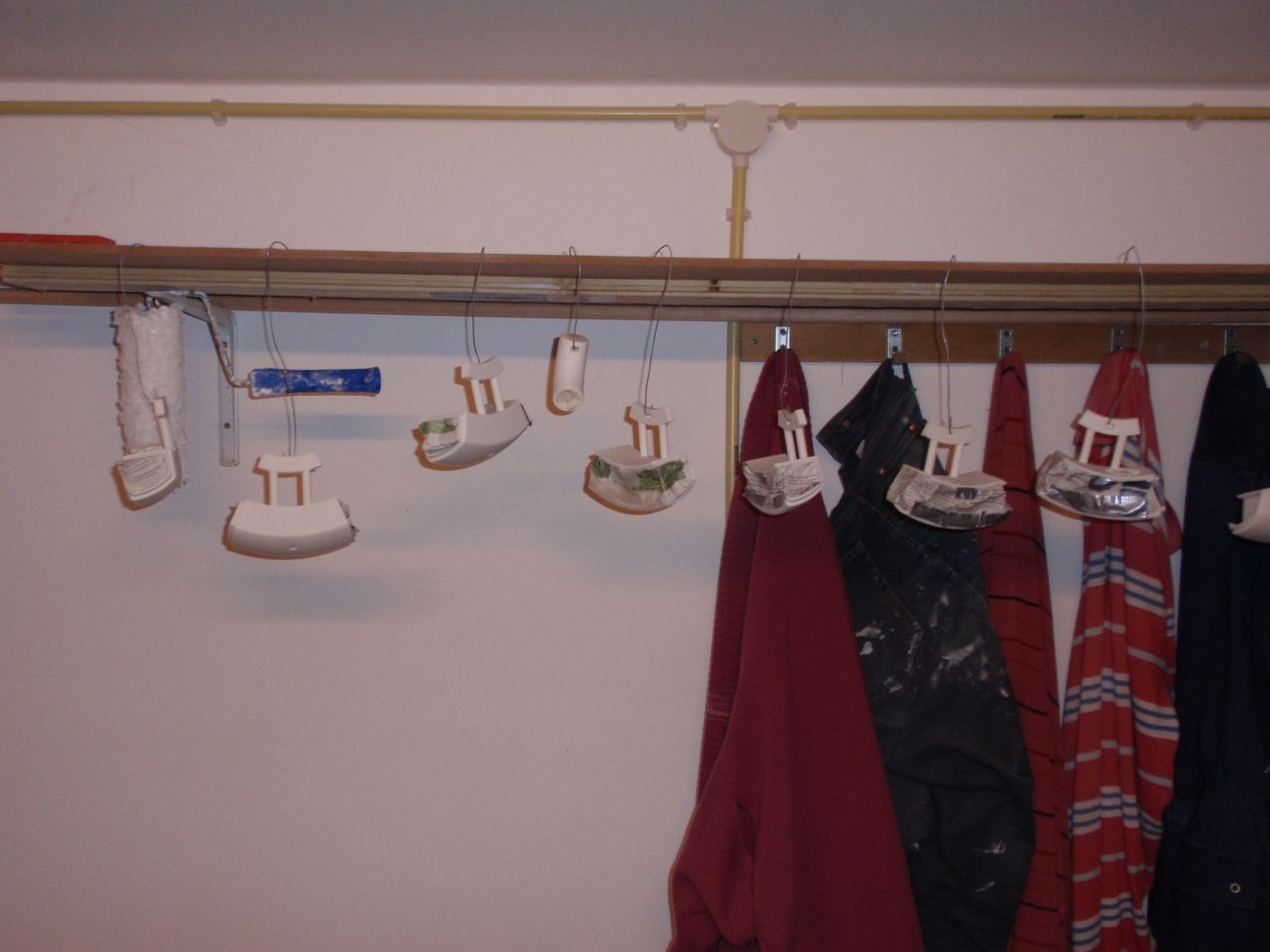 A Fully 3D Printable GlaDOS Robotic Ceiling Arm Lamp : 11 Steps (with ...