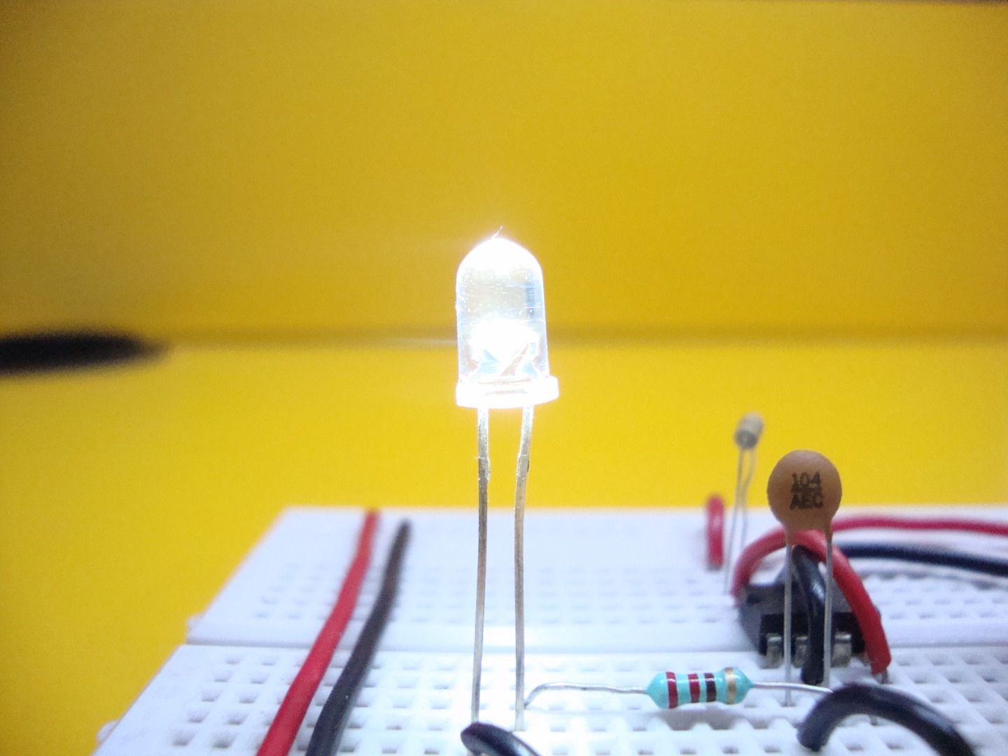10 Breadboard Projects for Beginners : 17 Steps (with Pictures ...