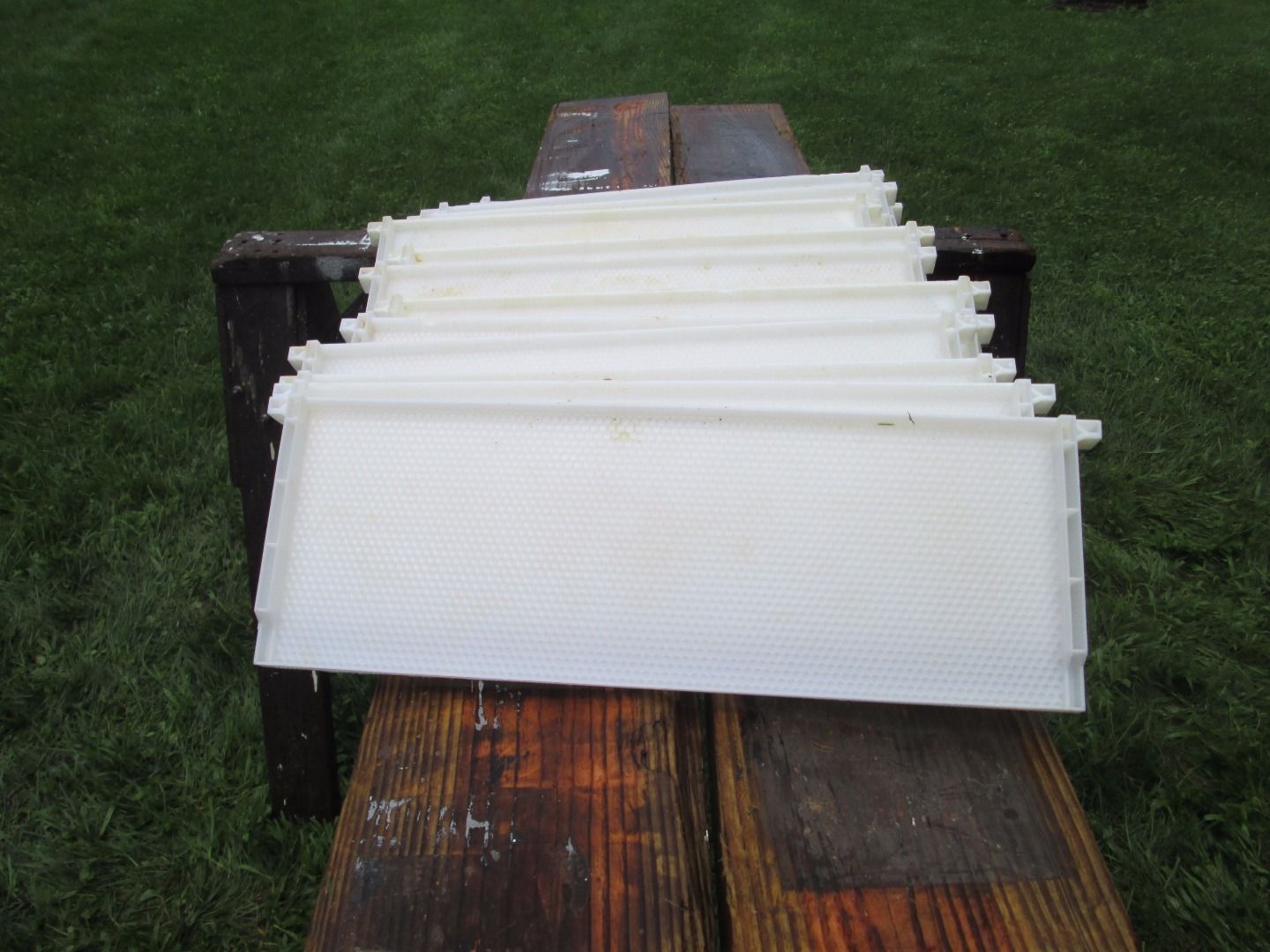 Salvaging Plastic Beehive Frames : 4 Steps - Instructables