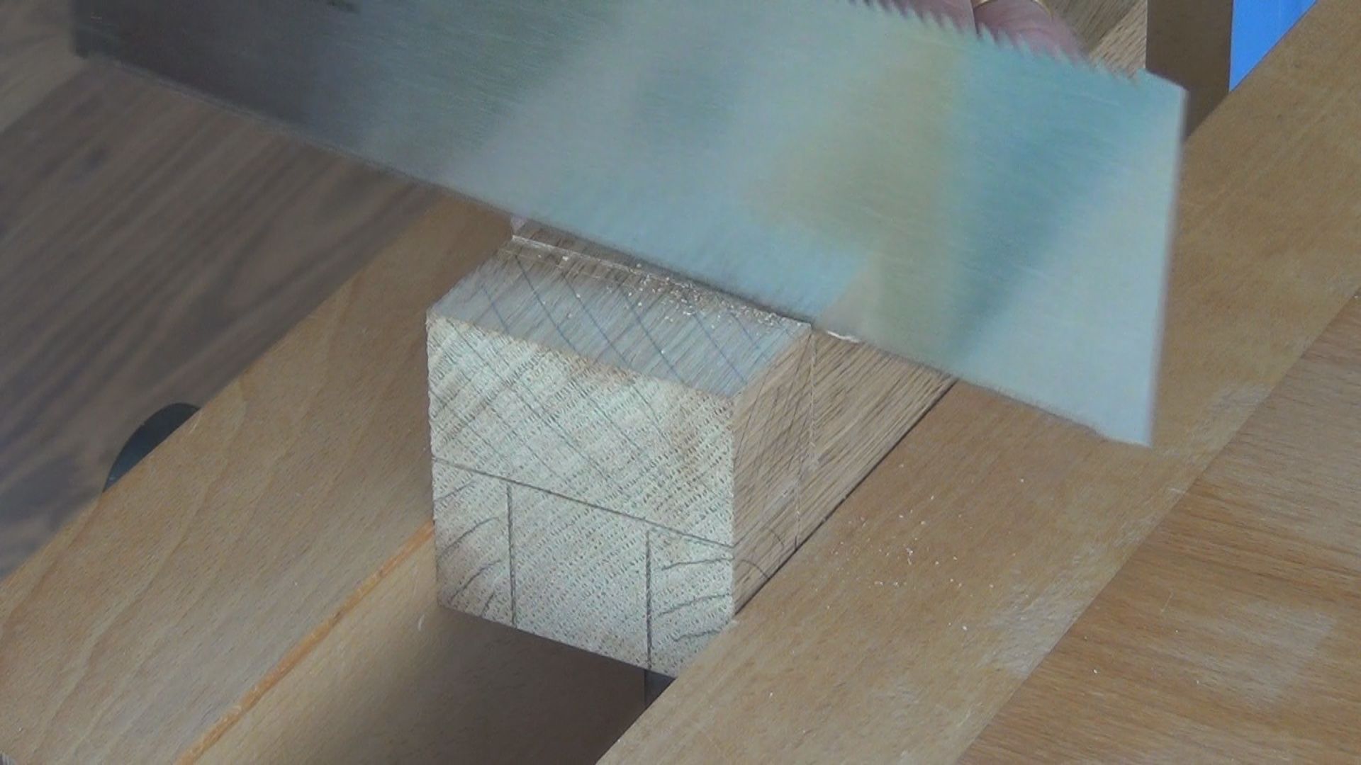 Cut a Stepped Dovetail Splice (Koshikake Aritsugi) : 7 Steps (with ...