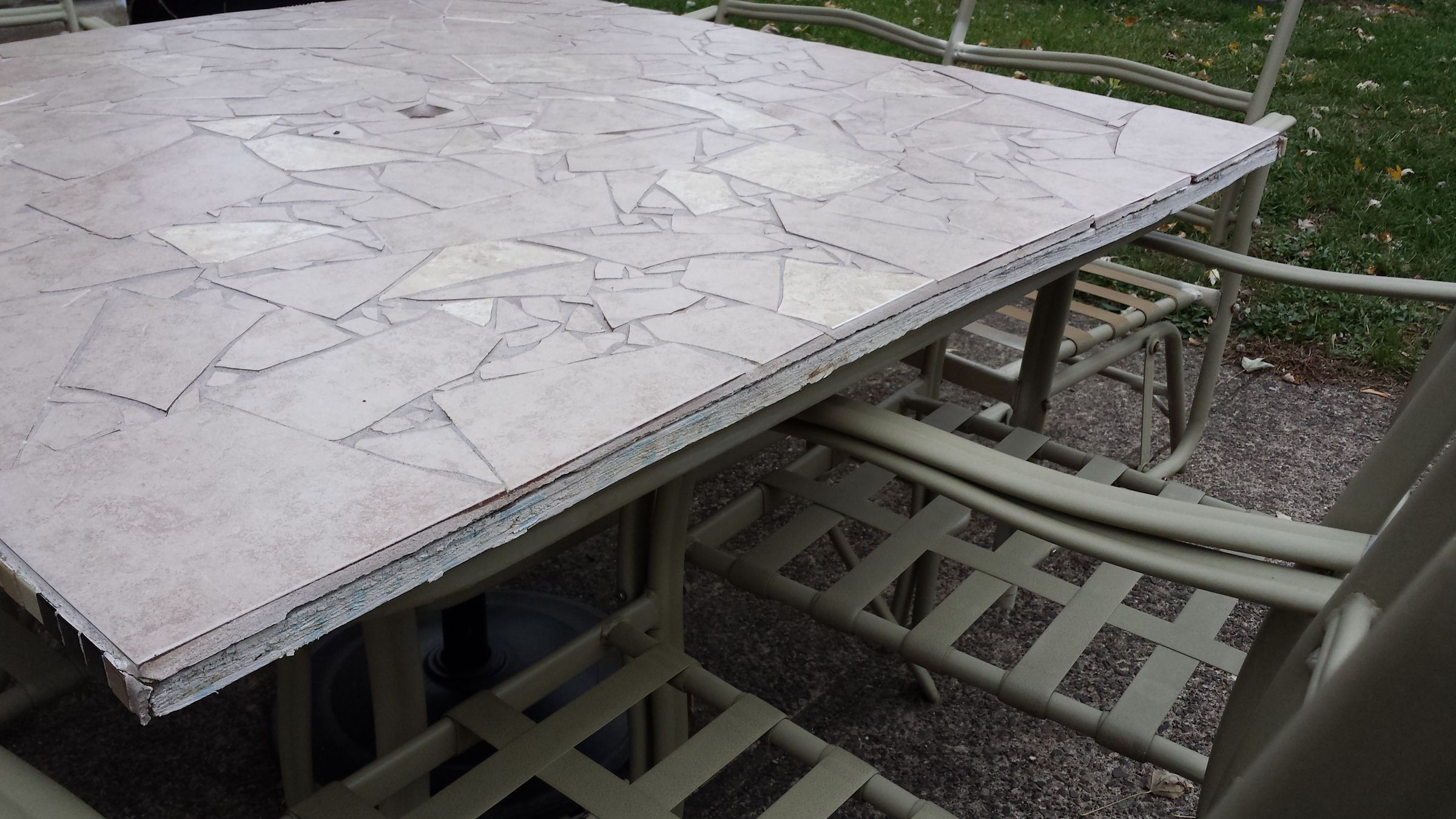 Fail! Patio Table Top Replacement : 5 Steps (with Pictures) - Instructables