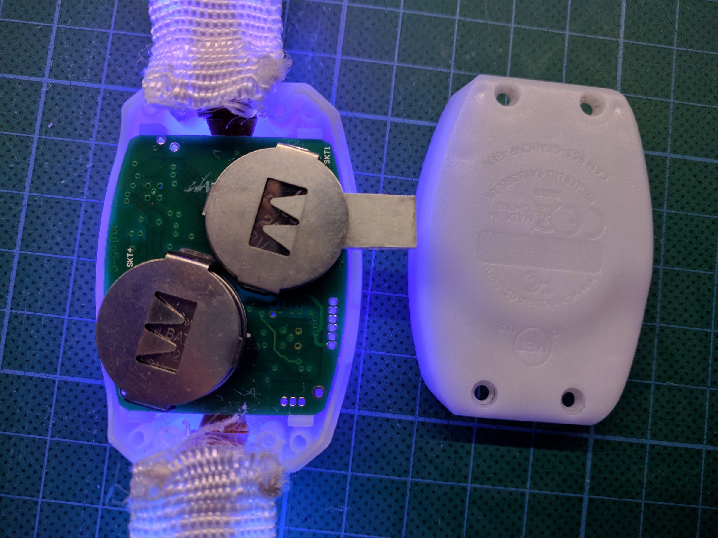 Hacking a Coldplay LED Wristband : 4 Steps (with Pictures) - Instructables