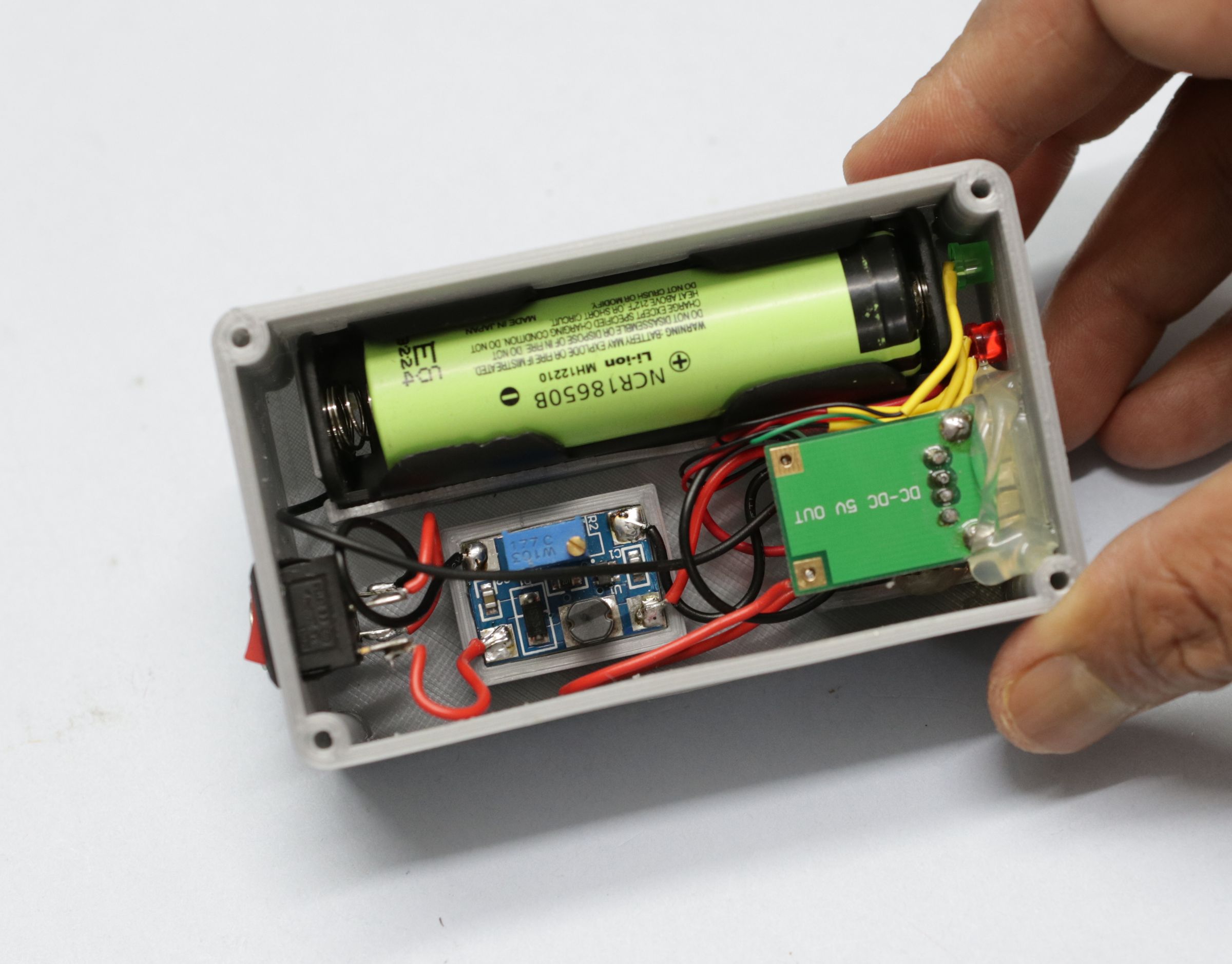 DIY Mini UPS for WiFi Router / Modem : 12 Steps (with Pictures ...