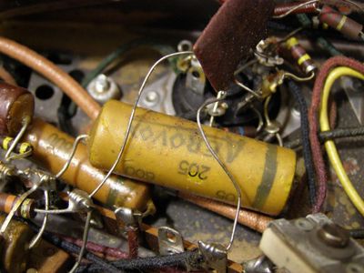 How to Fix a Classic American AM Tabletop Tube Radio : 13 Steps (with ...
