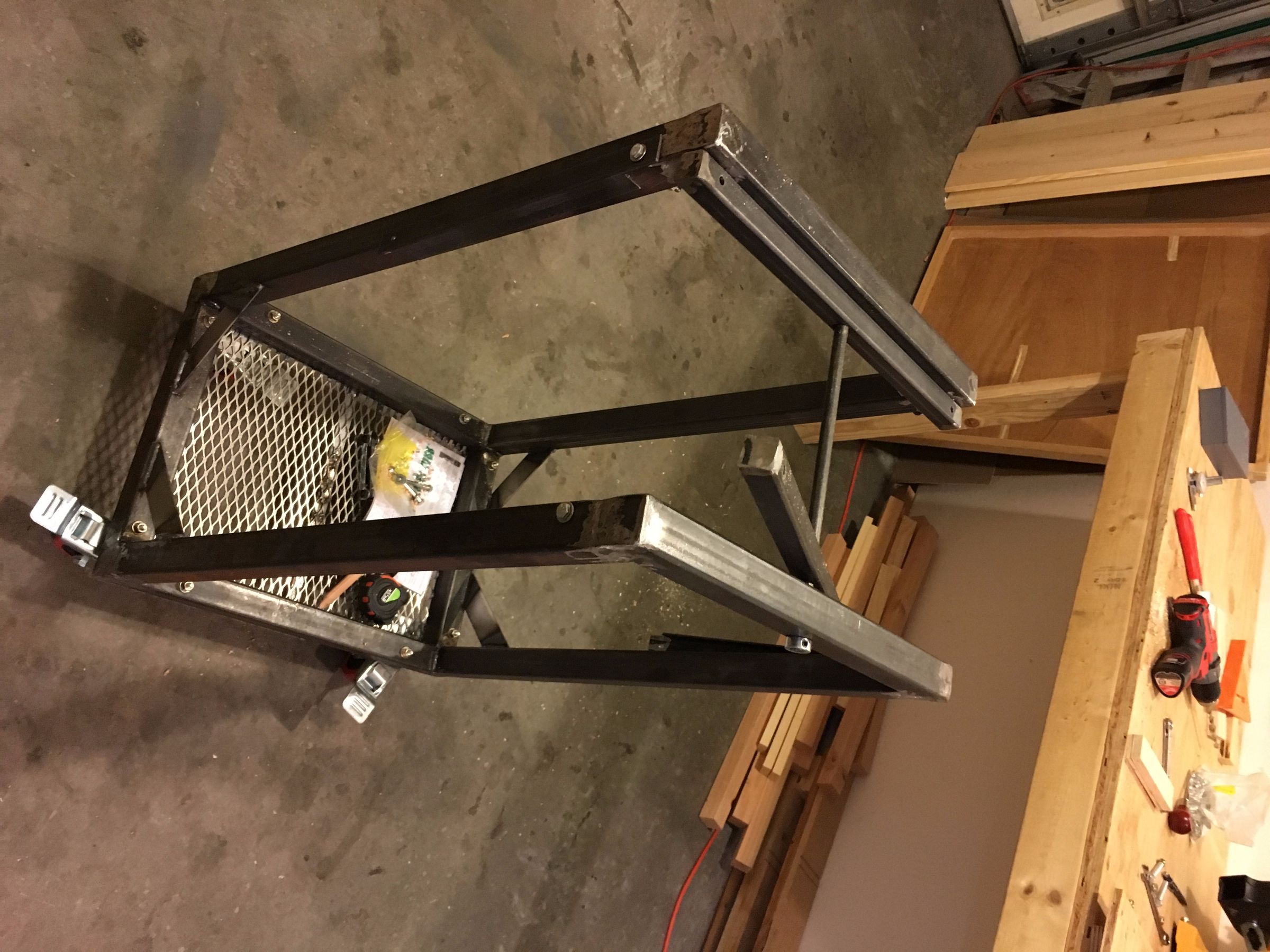 Metal Rotating Tool Stand : 6 Steps (with Pictures) - Instructables