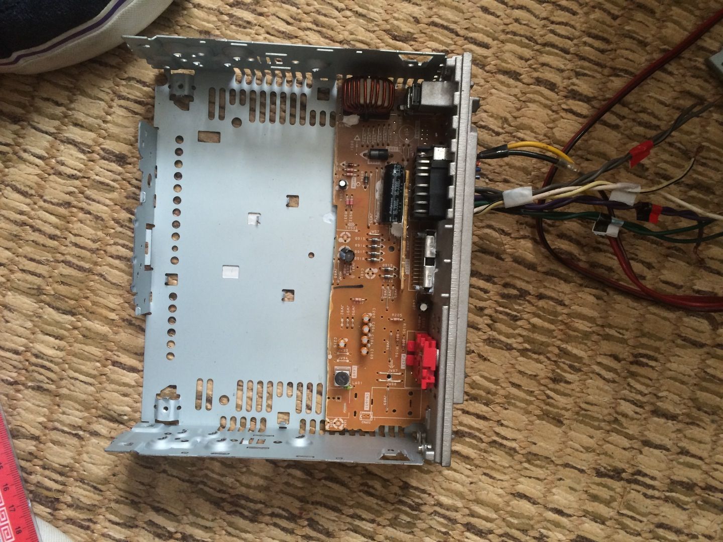 Recycling Old Car Radio Into an Audio Amplifier : 9 Steps (with ...