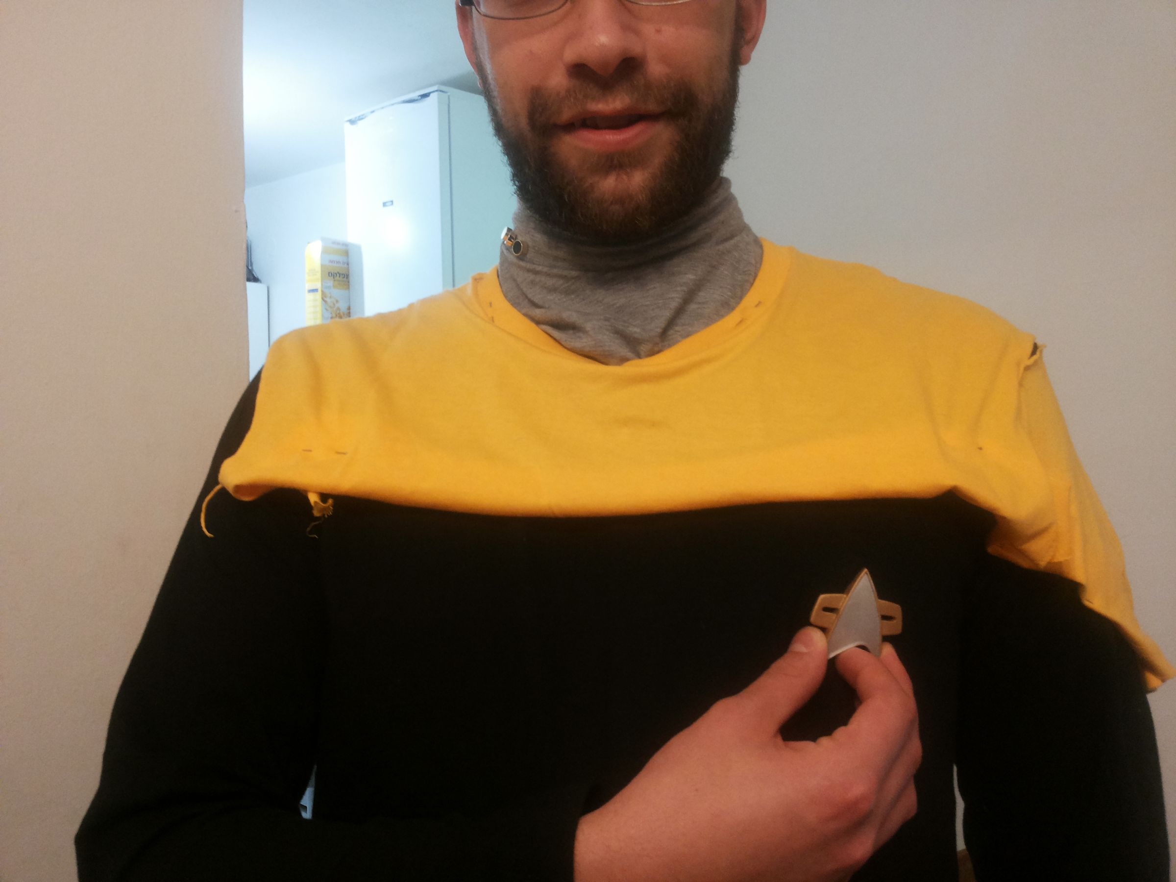 Star Trek Voyager Uniform : 8 Steps - Instructables