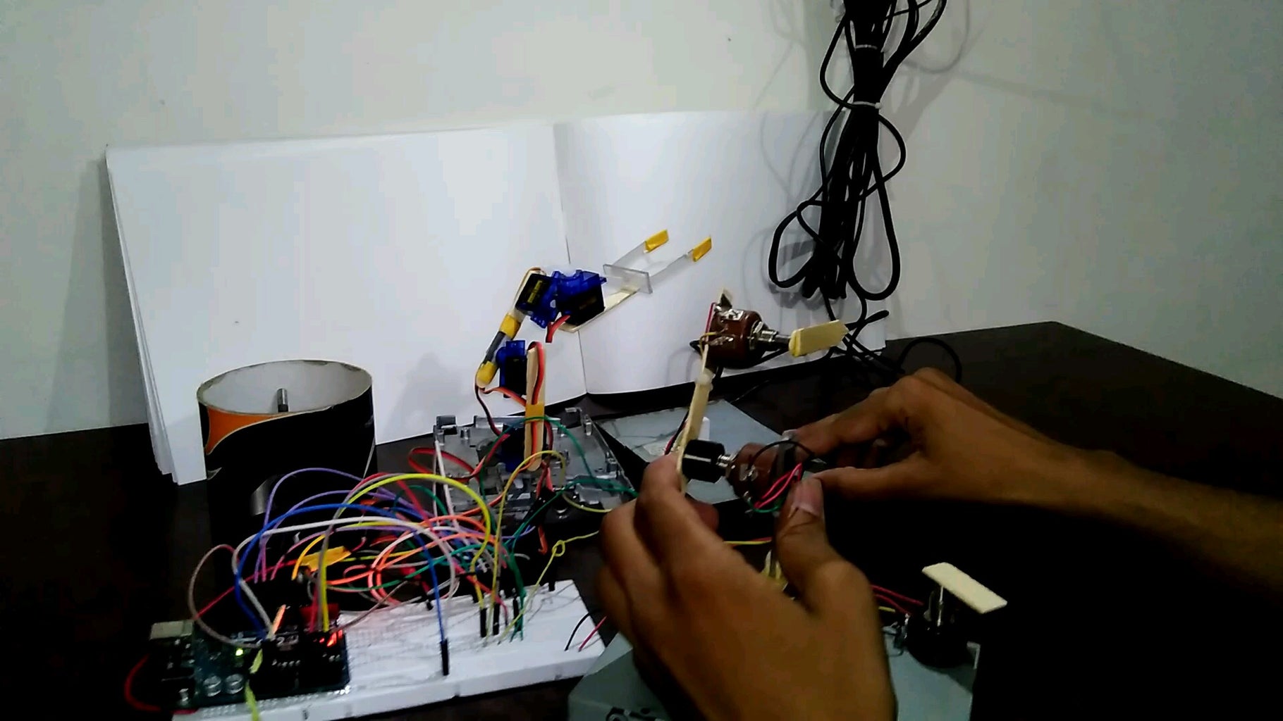Servo Robotic Arm Arduino Based 4 Steps Instructables