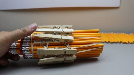 10 Rubber Bands Pencil Shooter : 3 Steps - Instructables