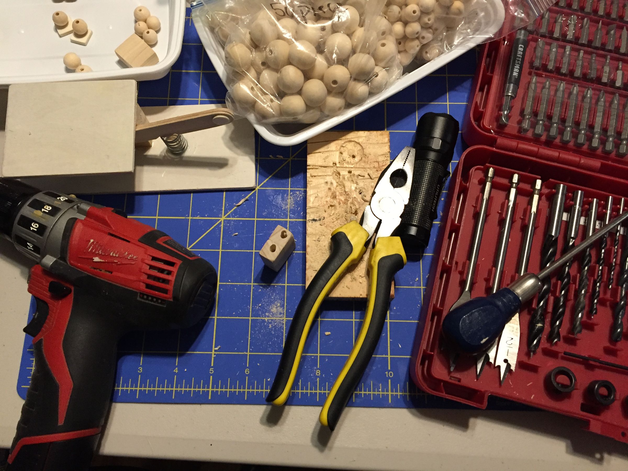 Bust-a-move Bot Push Puppet : 3 Steps (with Pictures) - Instructables