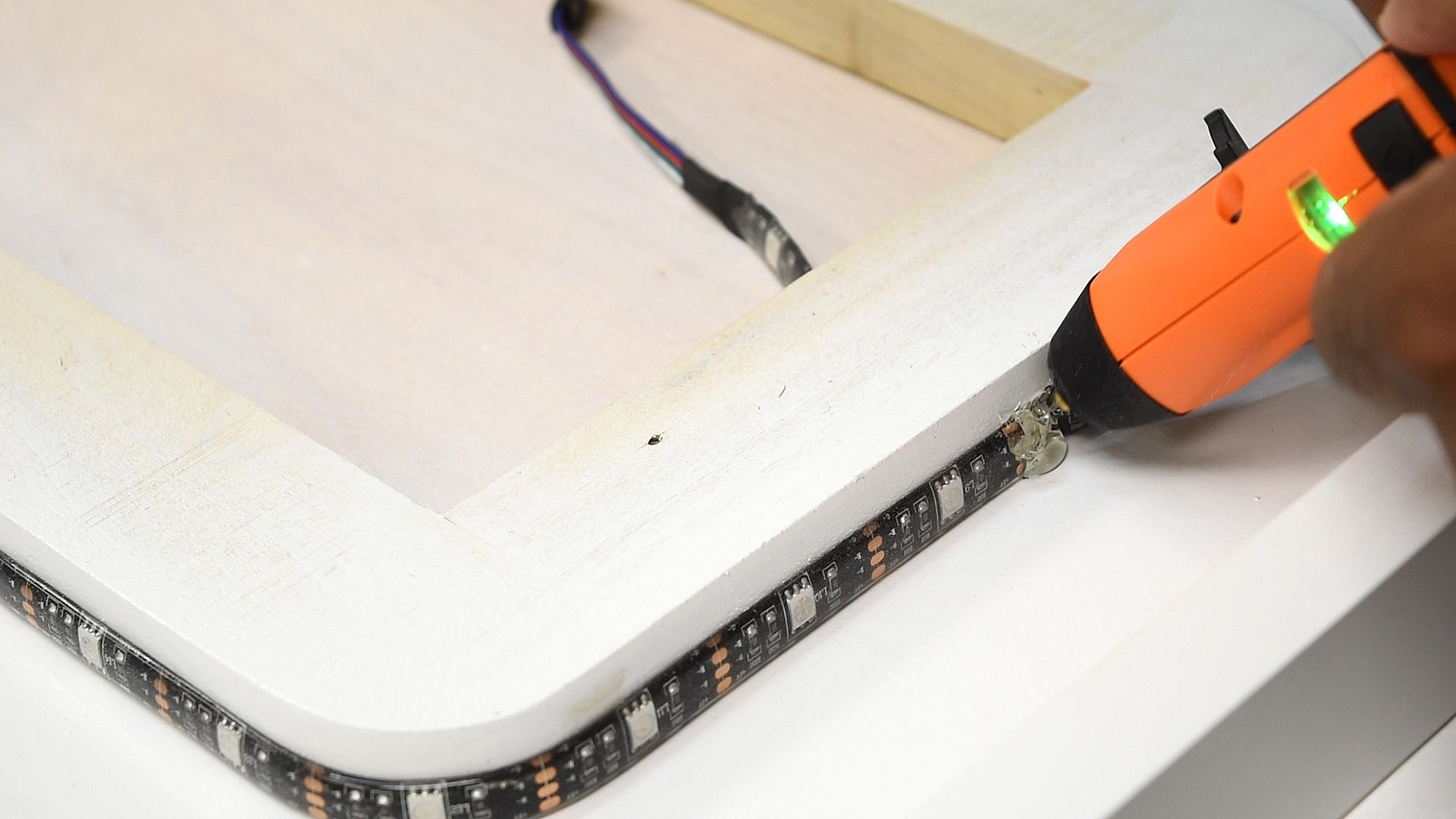 Epoxy Resin Wall Art With LEDs : 8 Steps (with Pictures) - Instructables