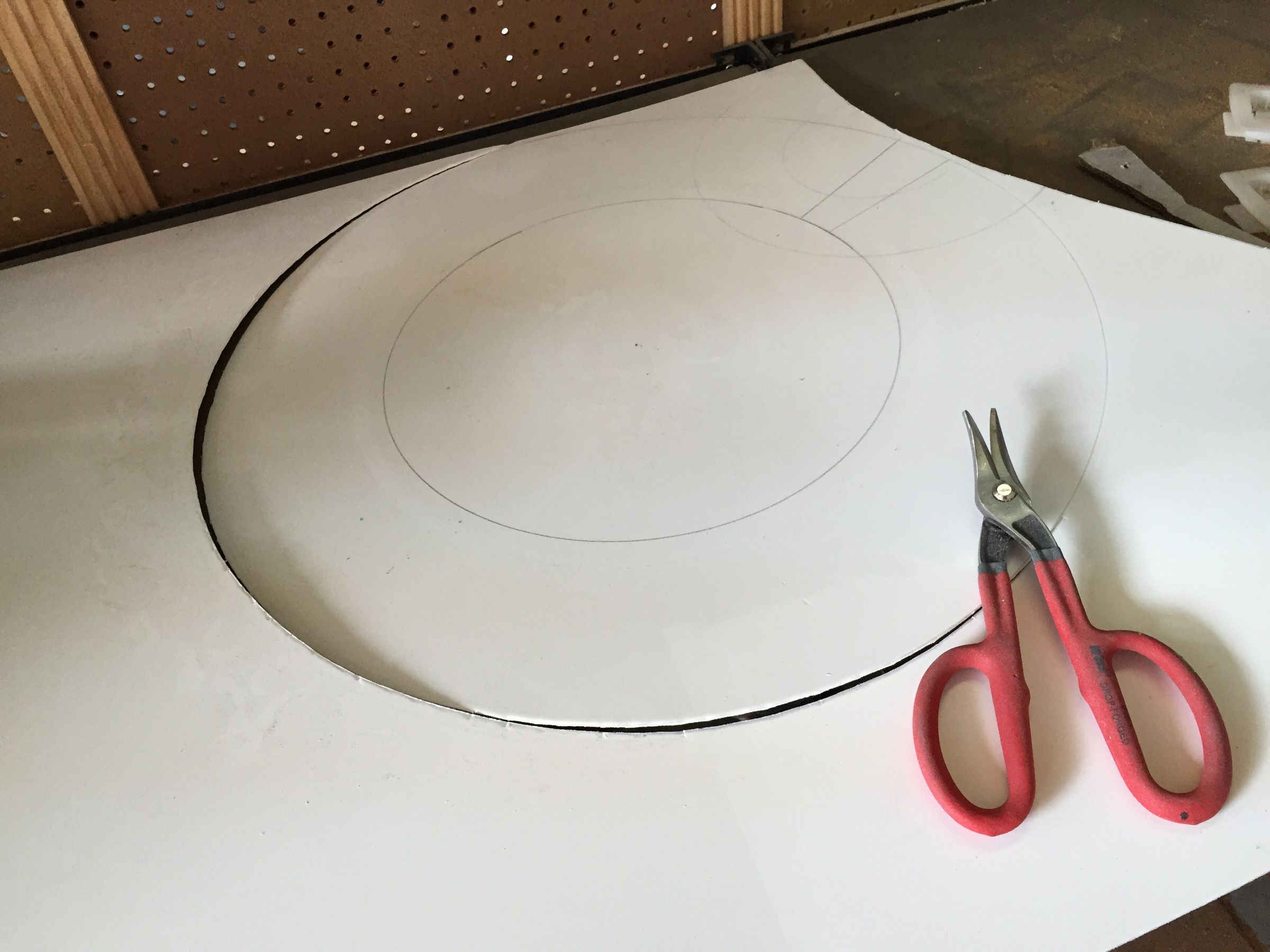 A Simple Way to Draw Large Circles : 3 Steps - Instructables