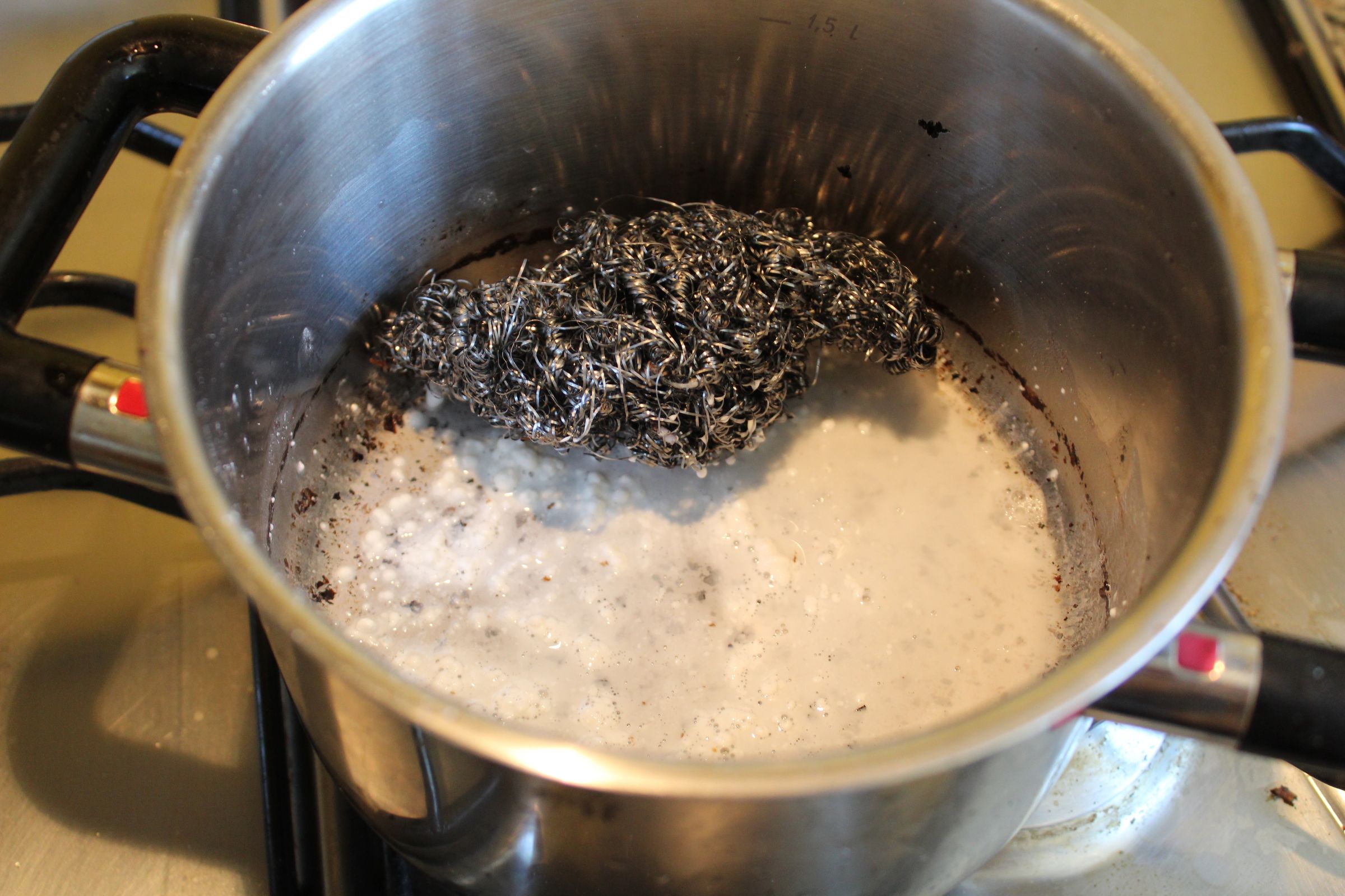 Save a Burned Pot : 5 Steps (with Pictures) - Instructables