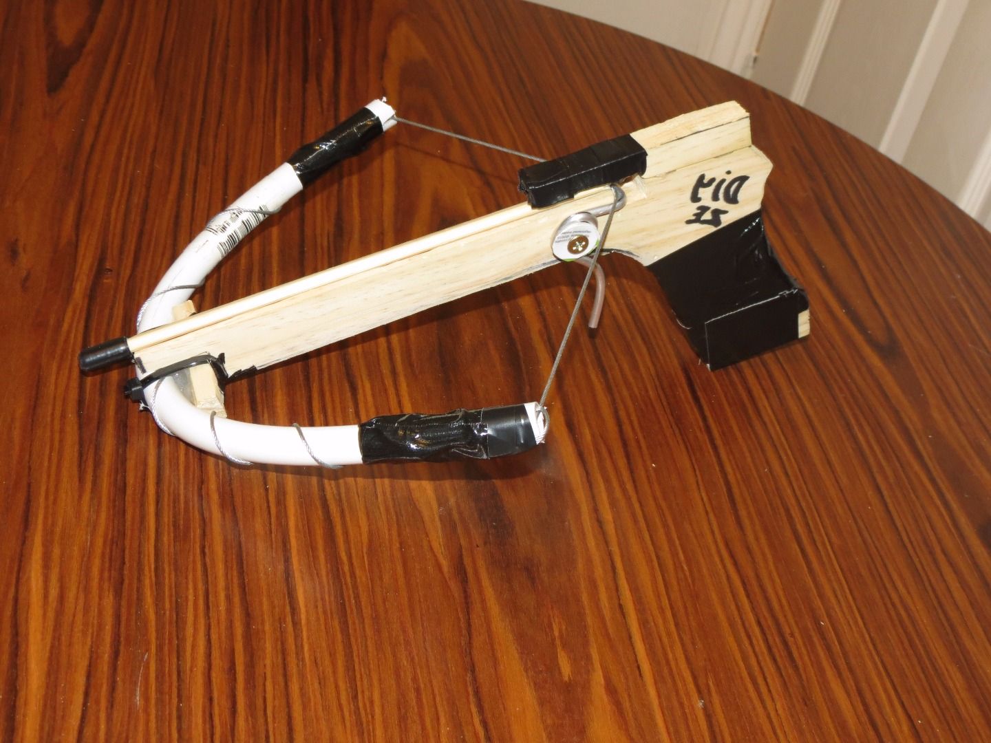 HOMEMADE CROSSBOW PISTOL : 7 Steps - Instructables