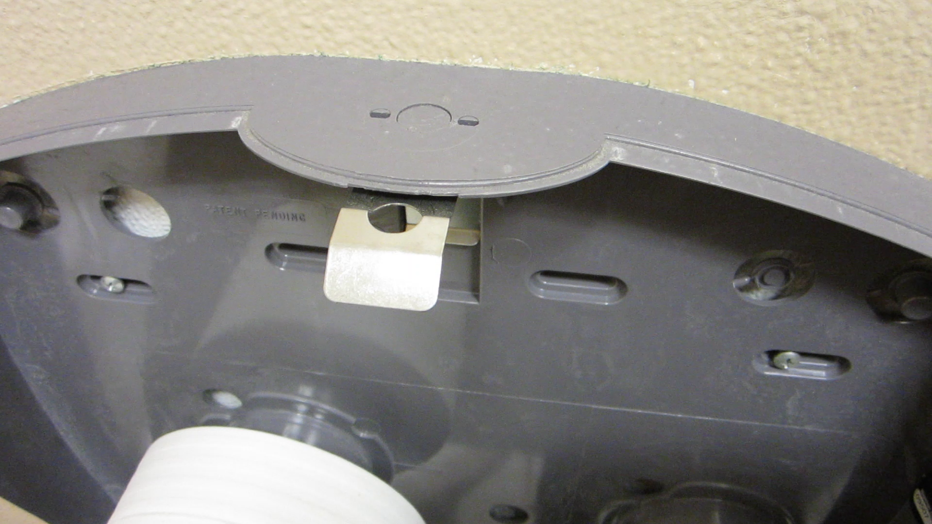 How to Pick Simple Locks/Latches With a Paper Clip : 6 Steps (with ...