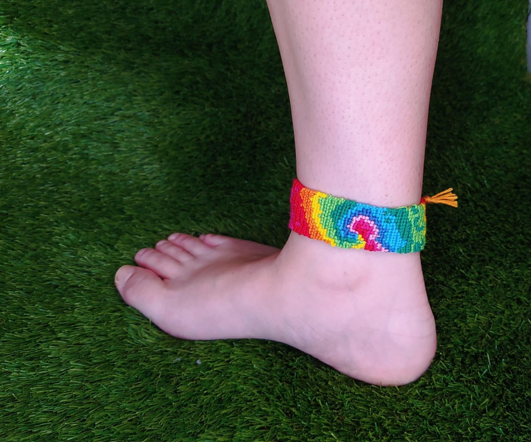 Alpha Pattern Macrame Bracelet: Spiral Tie Dye : 18 Steps (with ...